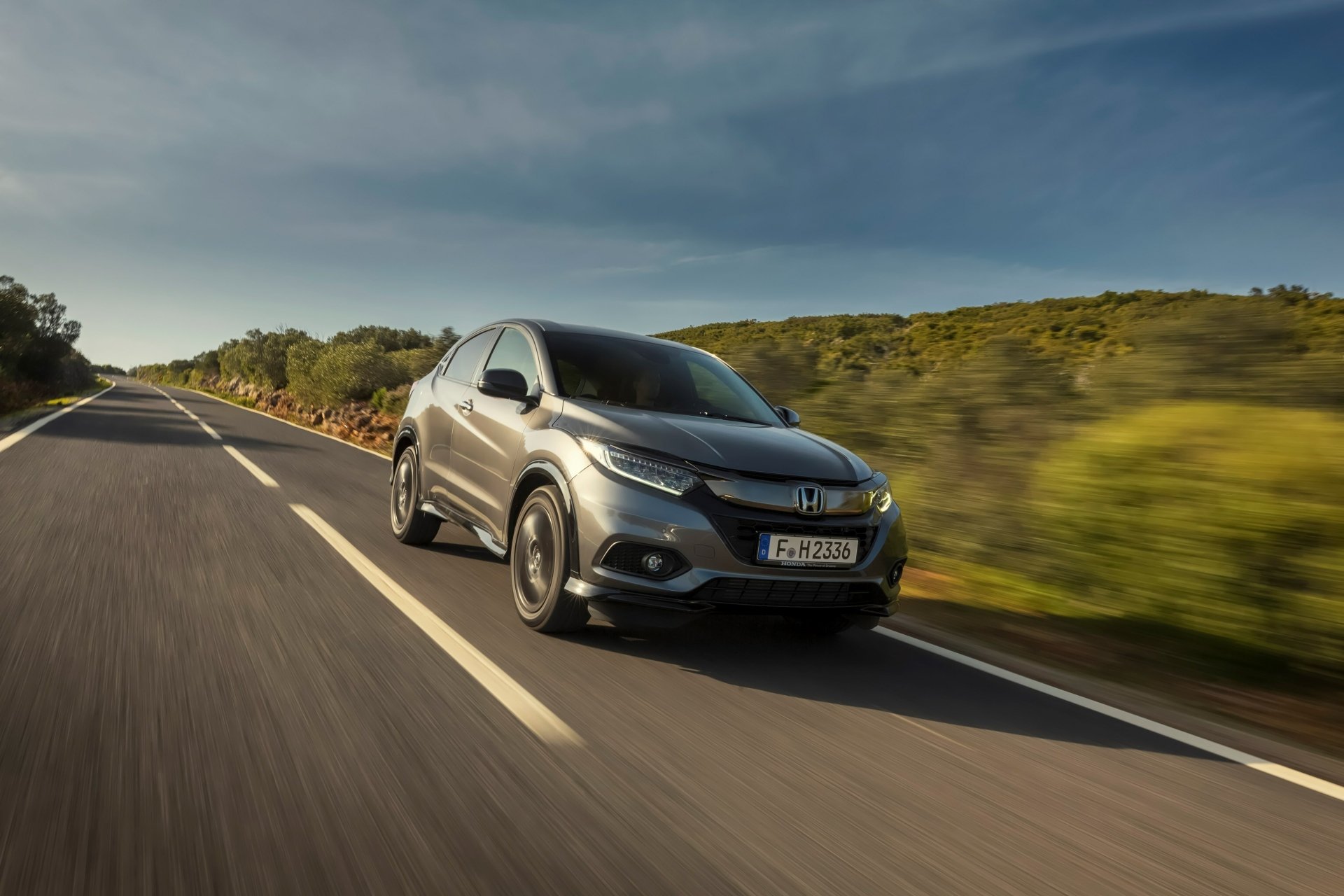 Download Silver Car SUV Car Honda Vehicle Honda HR-V 4k Ultra HD ...