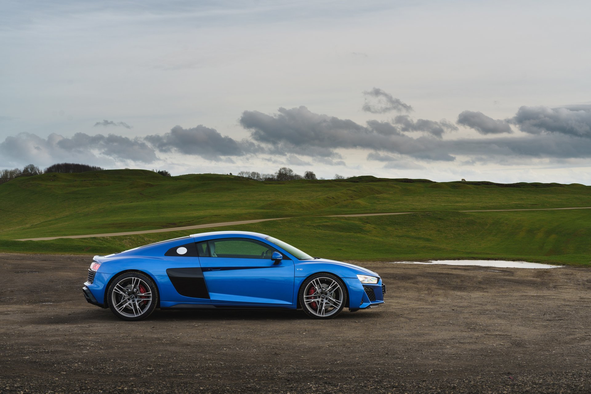 Download Supercar Car Audi Audi R8 Vehicle Audi R8 V10 HD Wallpaper