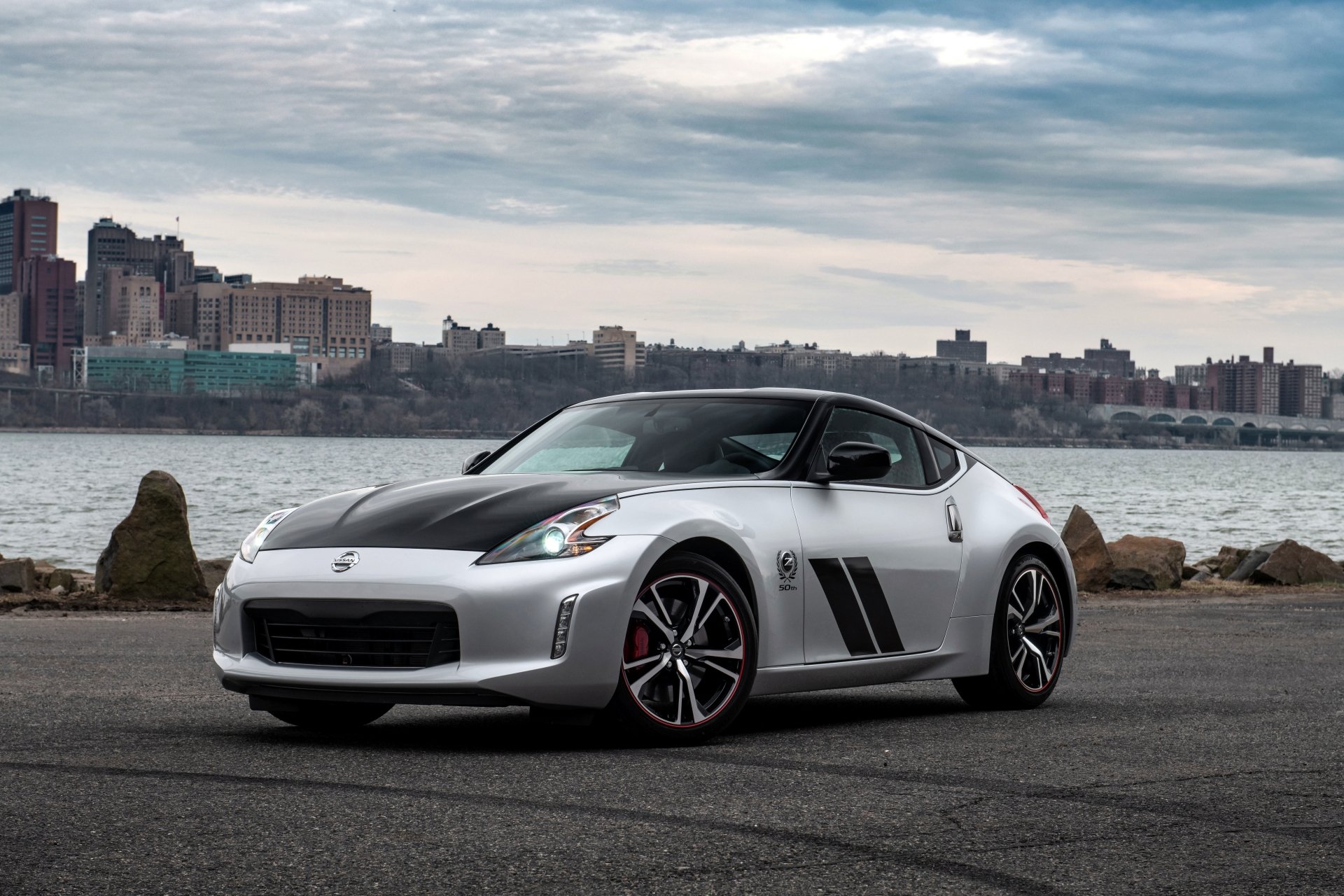 Download Silver Car Car Nissan Vehicle Nissan 370Z 4k Ultra HD Wallpaper