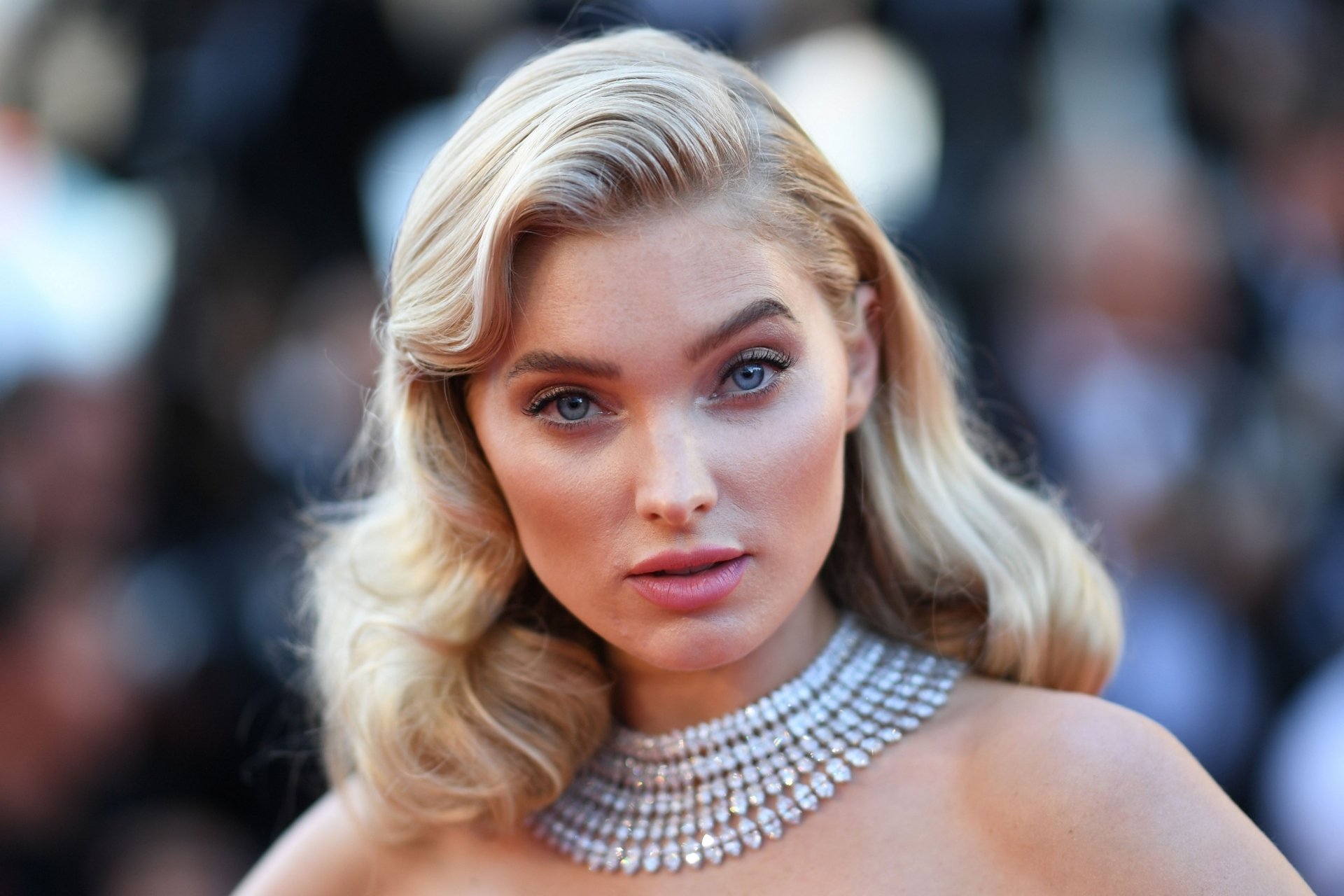 Elsa Hosk: Swedish Beauty with Captivating Blue Eyes and Elegant ...