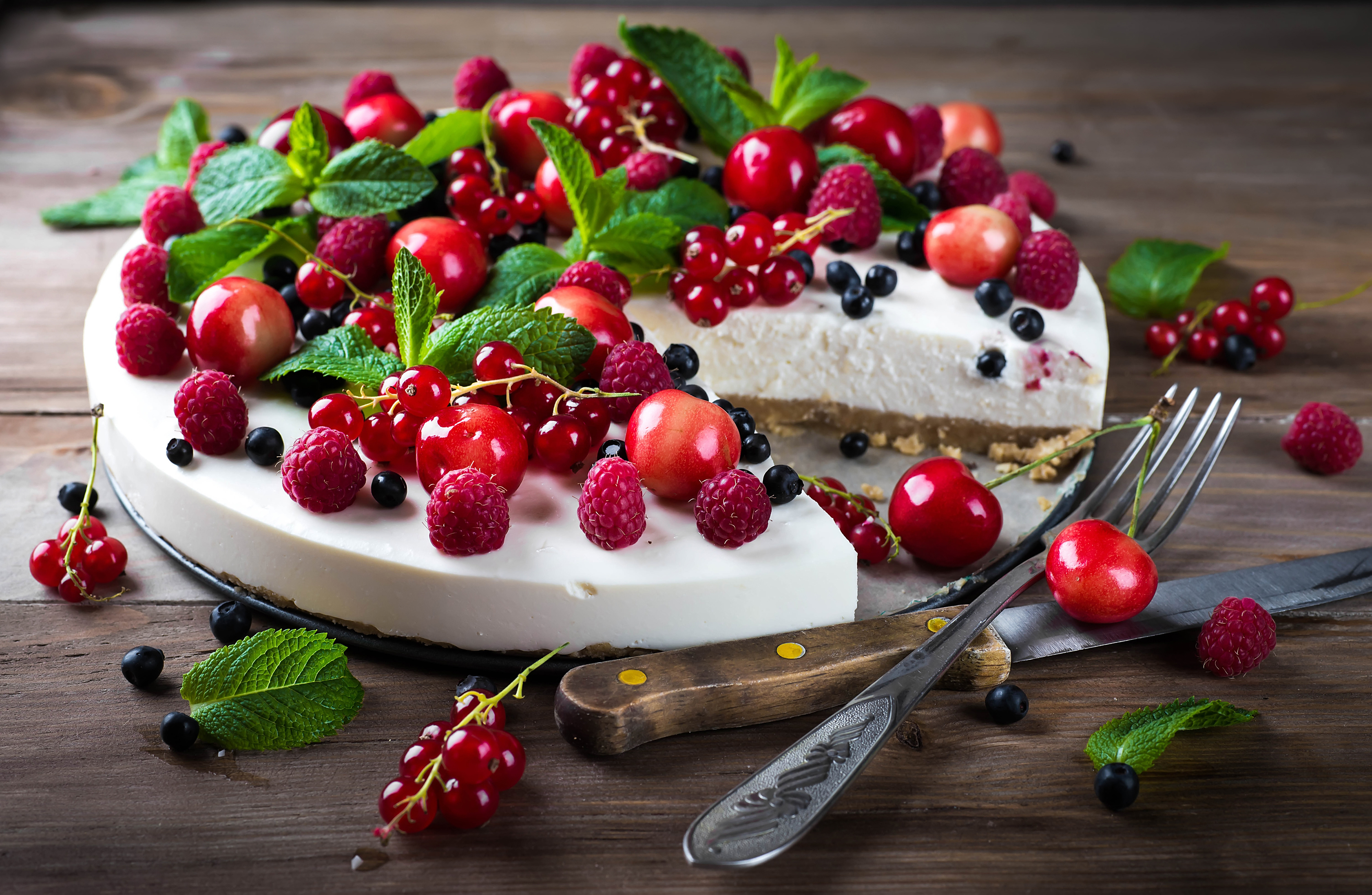 Download Berry Fruit Pastry Raspberry Currants Cherry Food Cheesecake ...