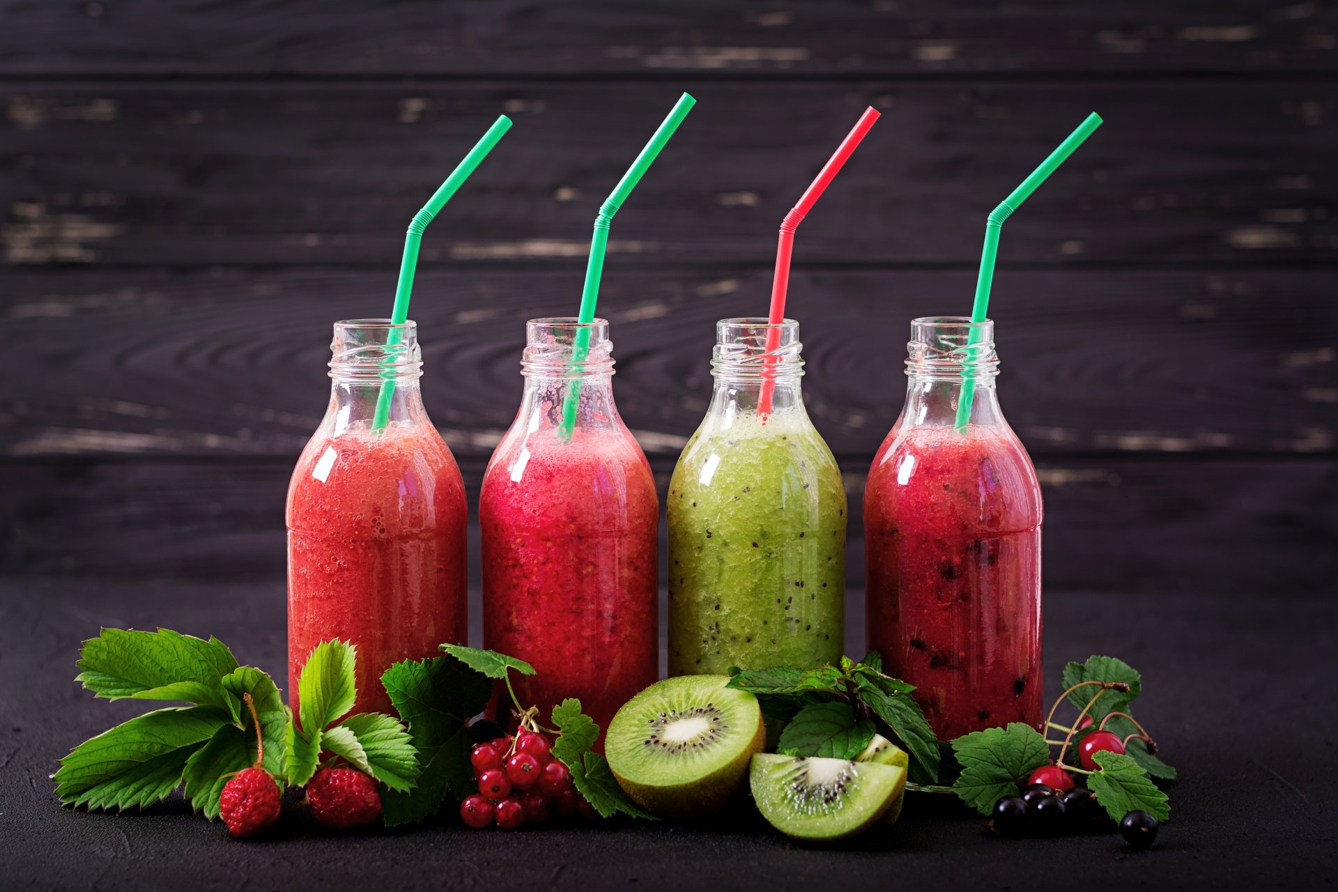 Download Fruit Drink Kiwi Berry Food Smoothie 4k Ultra HD Wallpaper ...