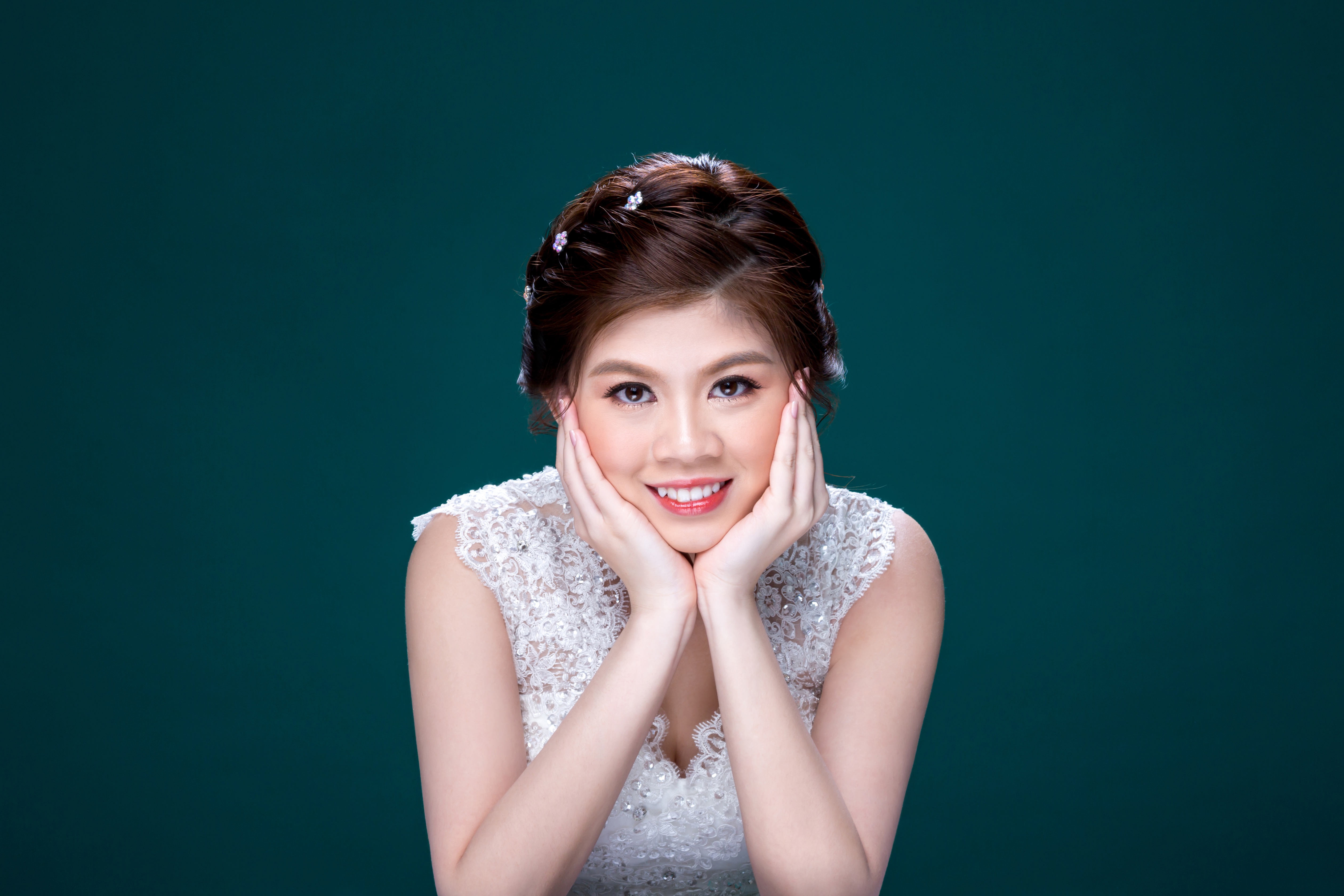 Download Smile Brown Eyes Brunette Model Woman Asian 4k Ultra HD Wallpaper