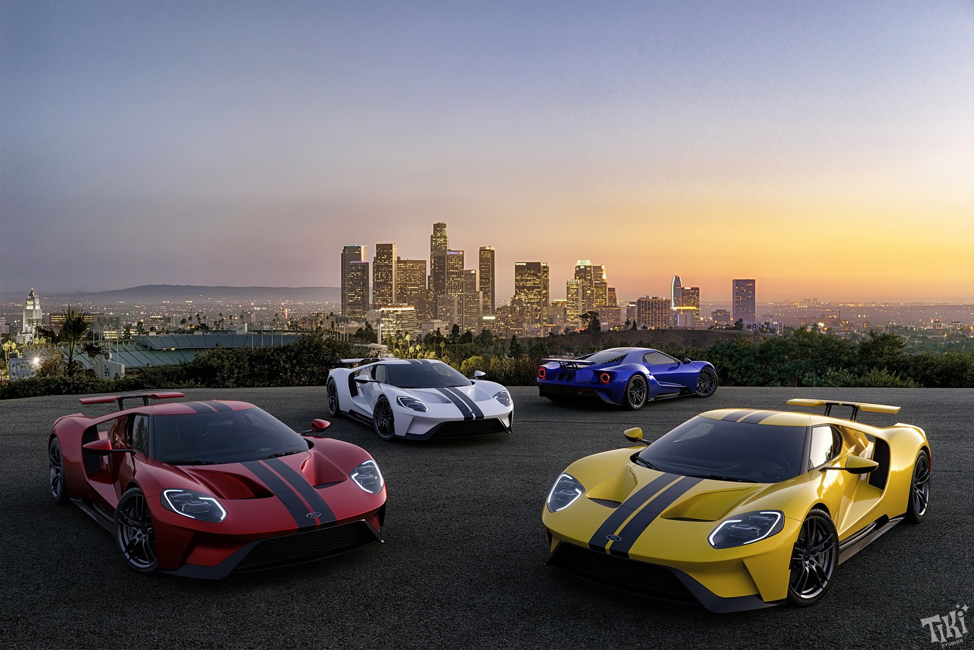 Sunset City Ford GTs - Yellow & White Supercars | 4K Ultra HD Wallpaper