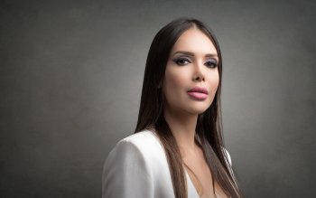 Download Long Hair Brunette Brown Eyes Face Model Woman PFP