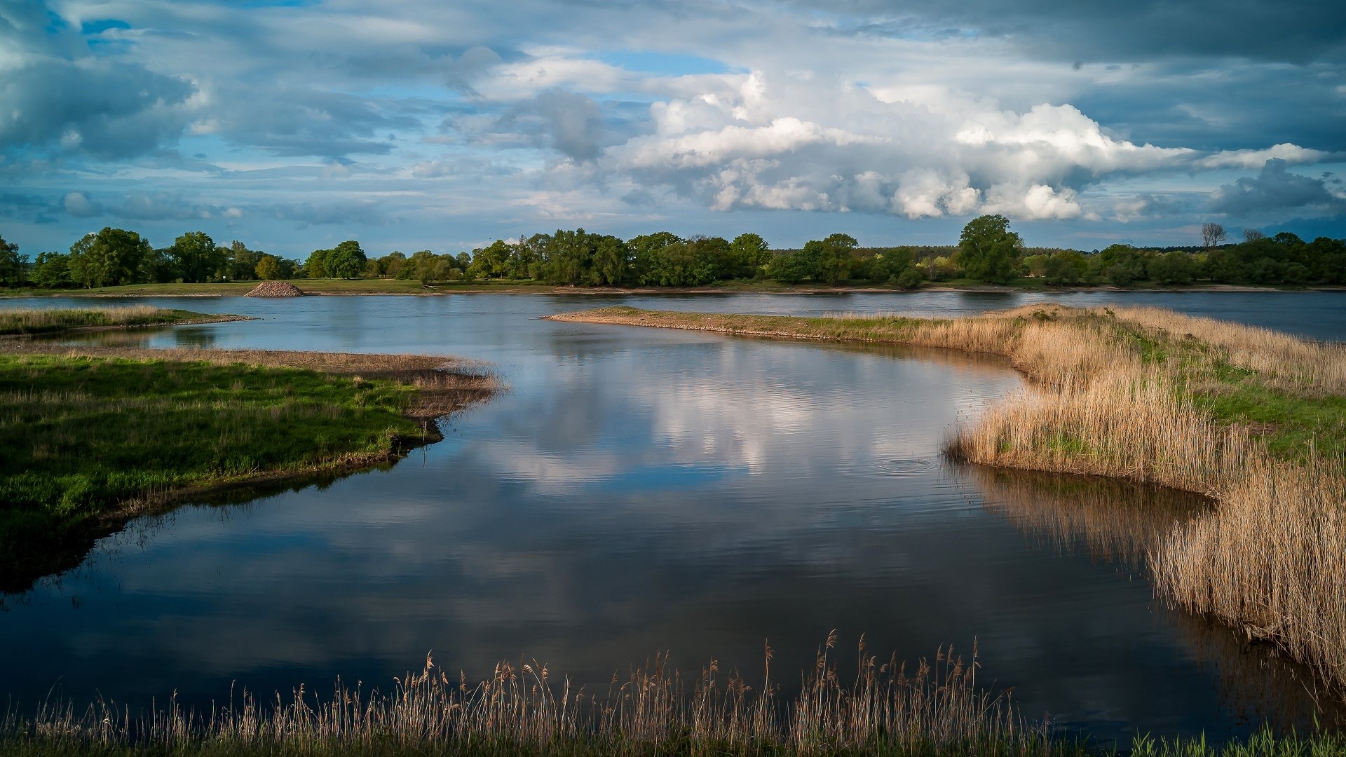 Summer River Reflection: 4K Ultra HD Nature Clouds Wallpaper ...