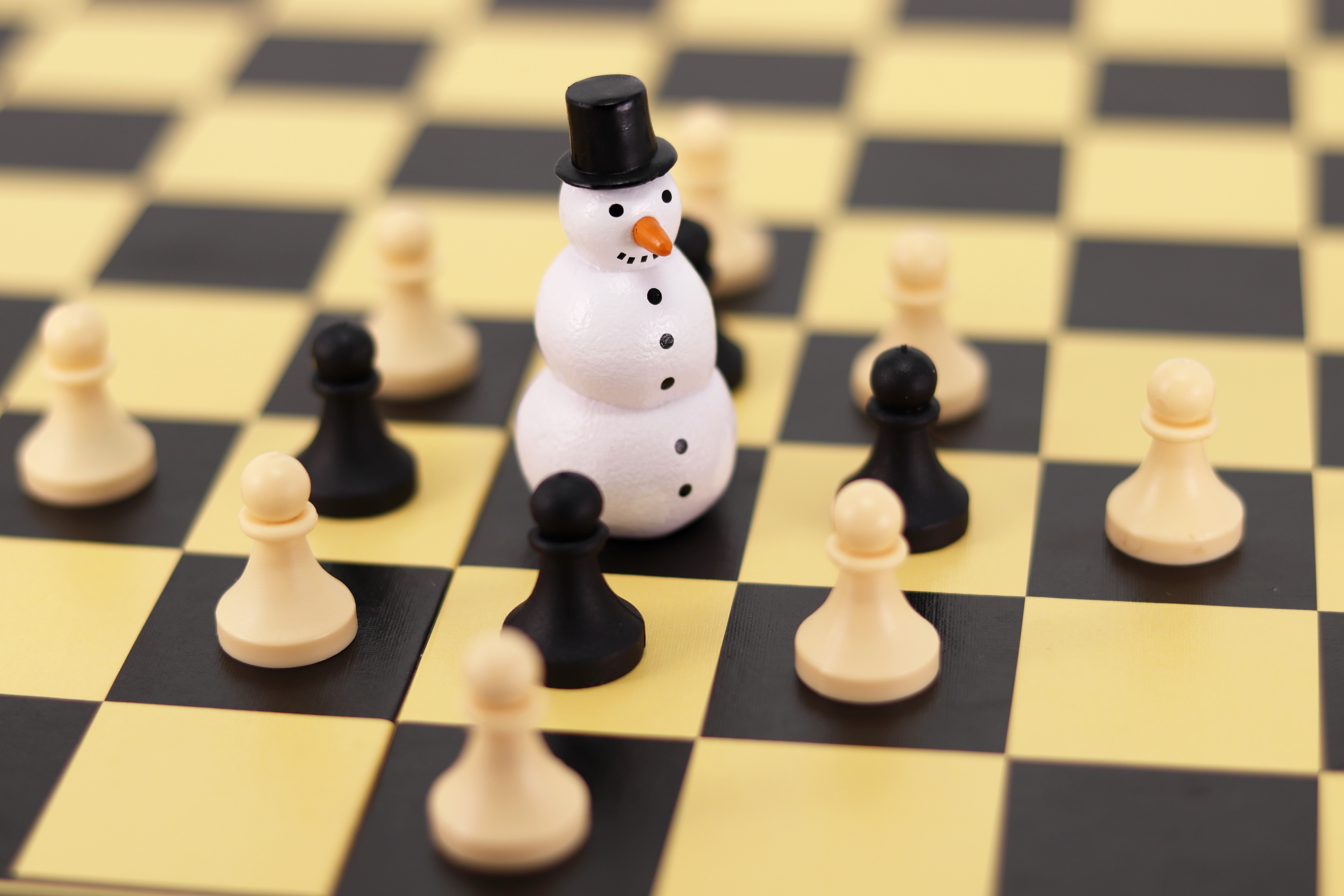 Download Figurine Christmas Chess Photography Snowman 4k Ultra HD Wallpaper