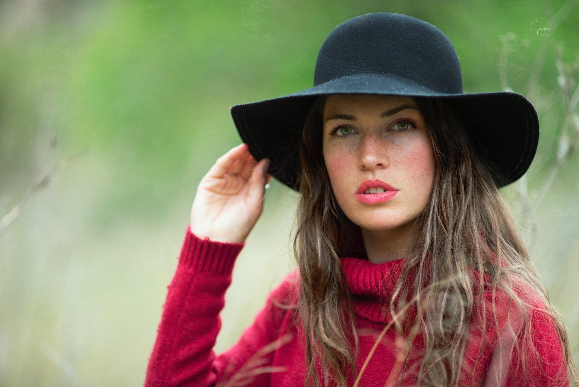 Download Brunette Hat Woman Model HD Wallpaper