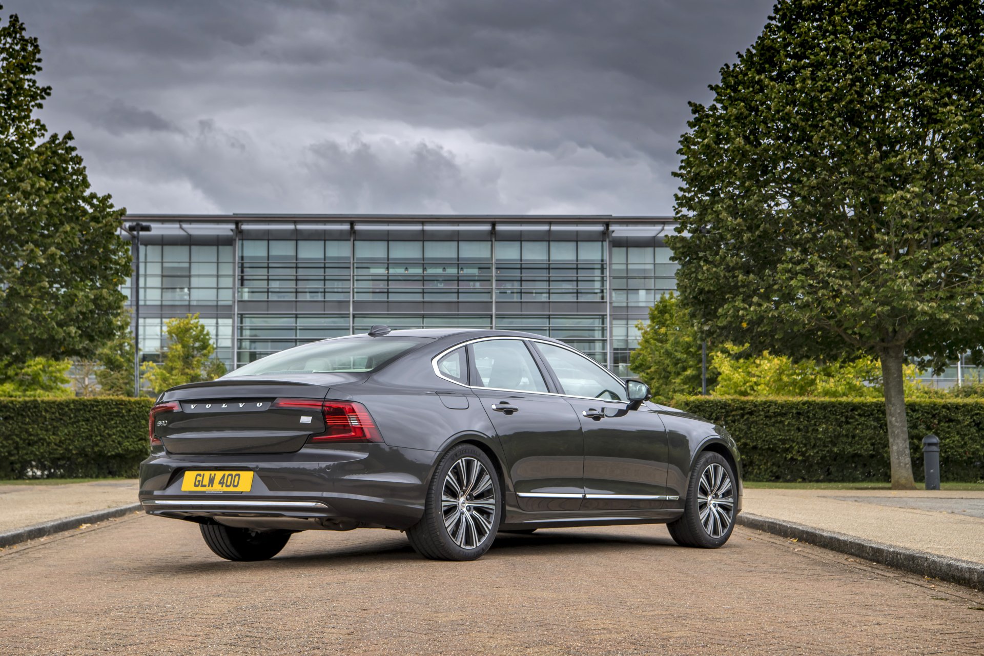 Download Volvo S90 T8 AWD Vehicle Volvo S90 4k Ultra HD Wallpaper