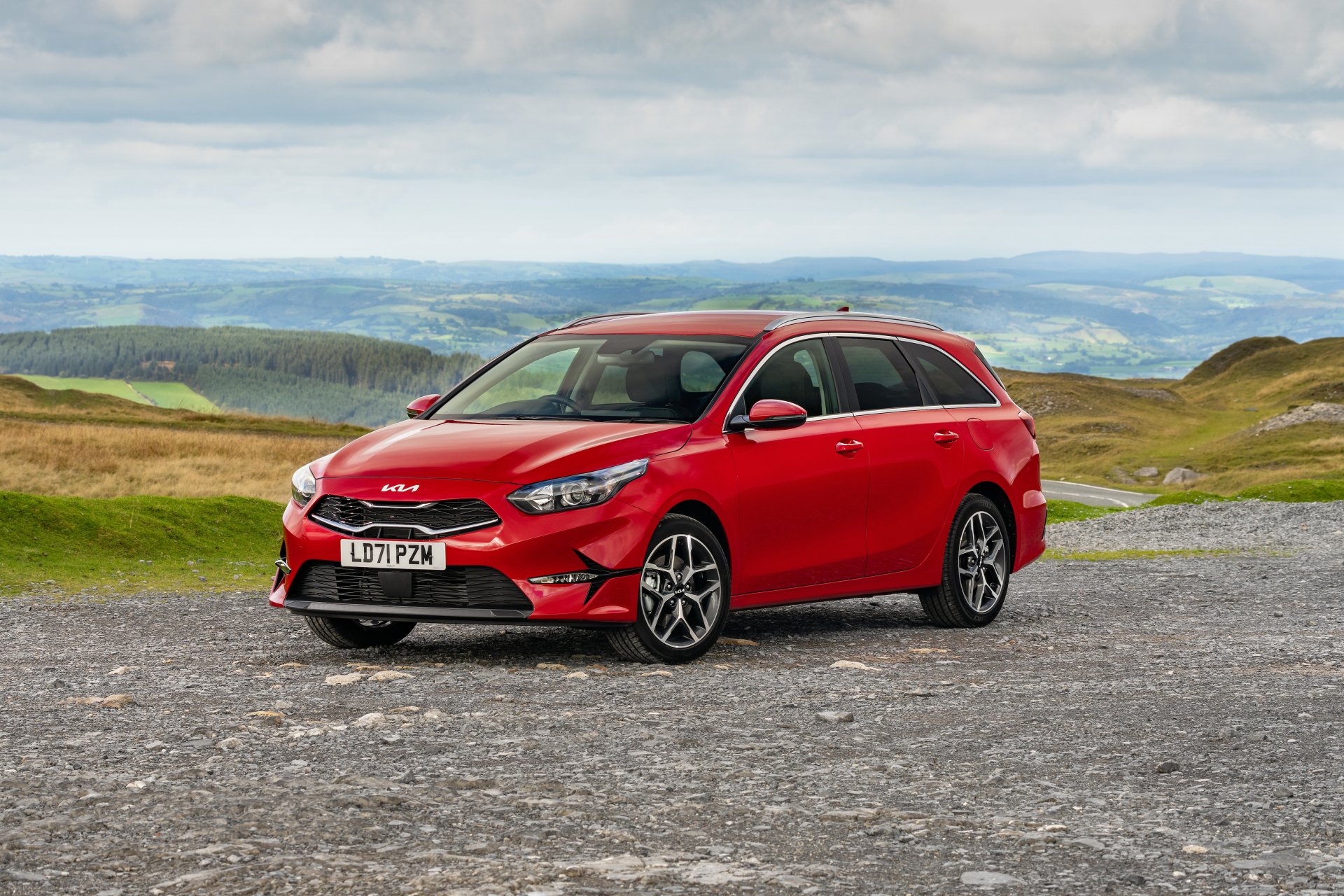 Download Kia Ceed Sportswagon Vehicle Kia Ceed 4k Ultra HD Wallpaper