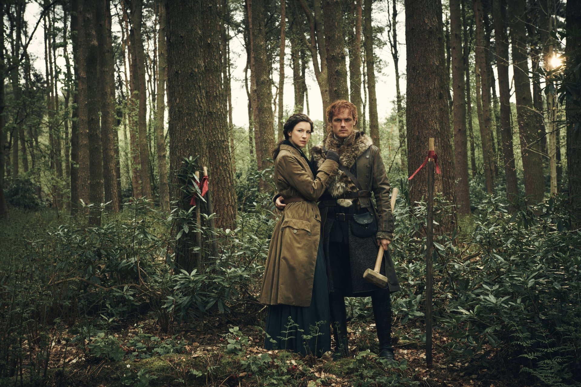 Download Jamie Fraser Sam Heughan Claire Fraser Caitriona Balfe TV Show ...