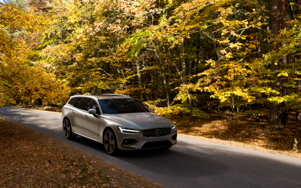 Volvo V60 - Desktop Wallpapers, Phone Wallpaper, PFP, Gifs, and More!