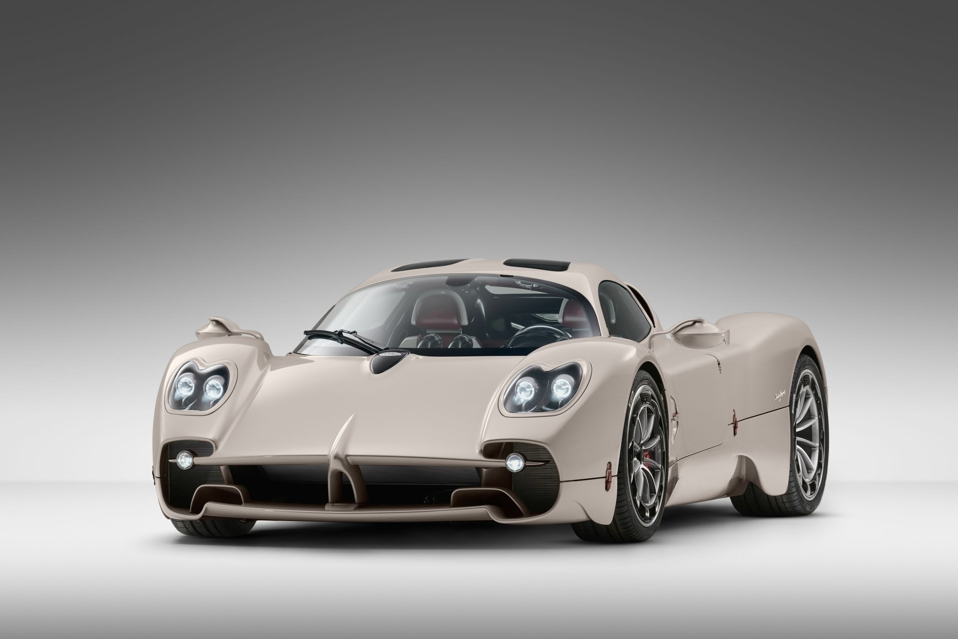 Download Vehicle Pagani Utopia 8k Ultra HD Wallpaper