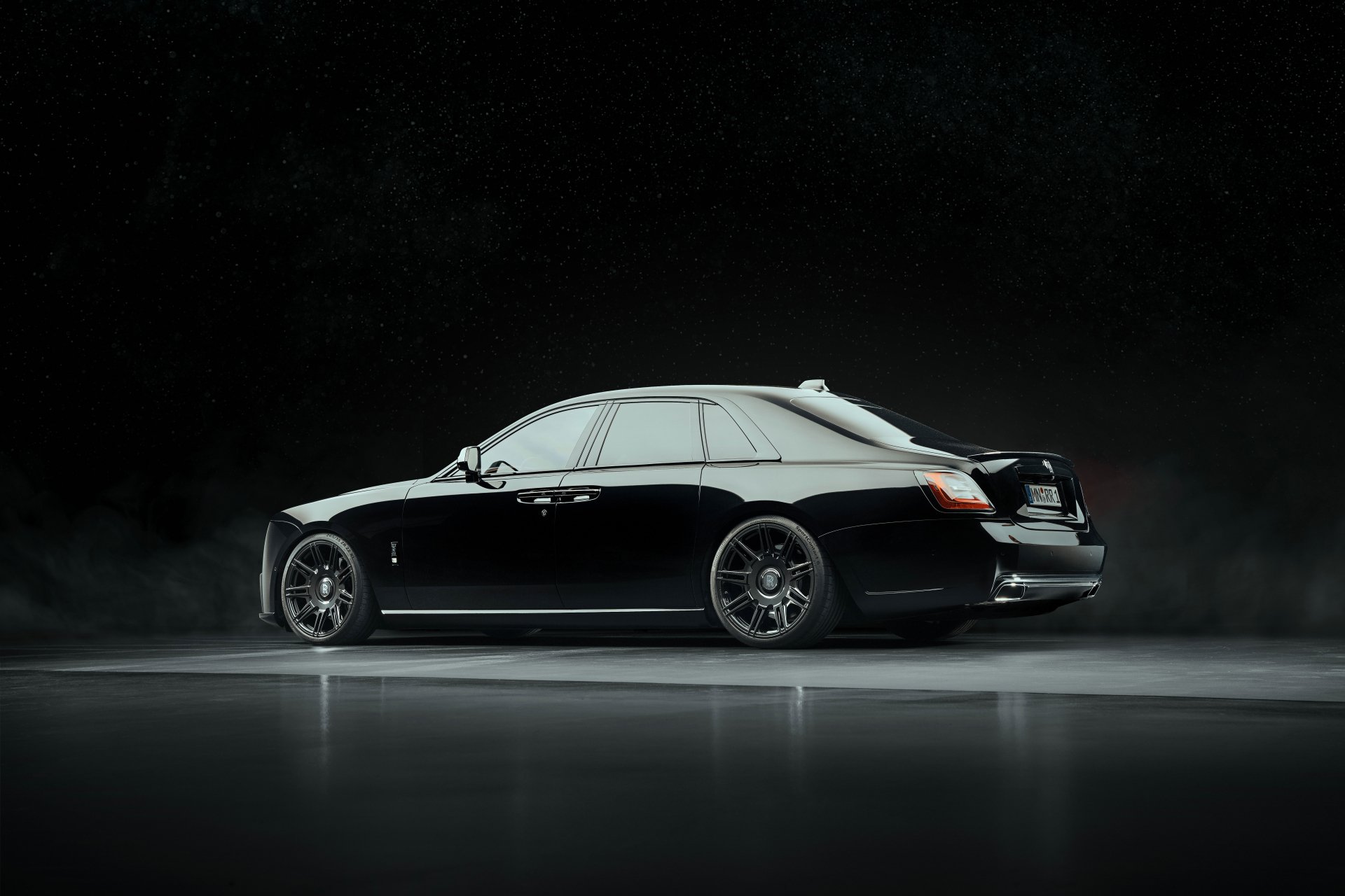 Download Vehicle Rolls-Royce Black Badge Ghost 8k Ultra HD Wallpaper