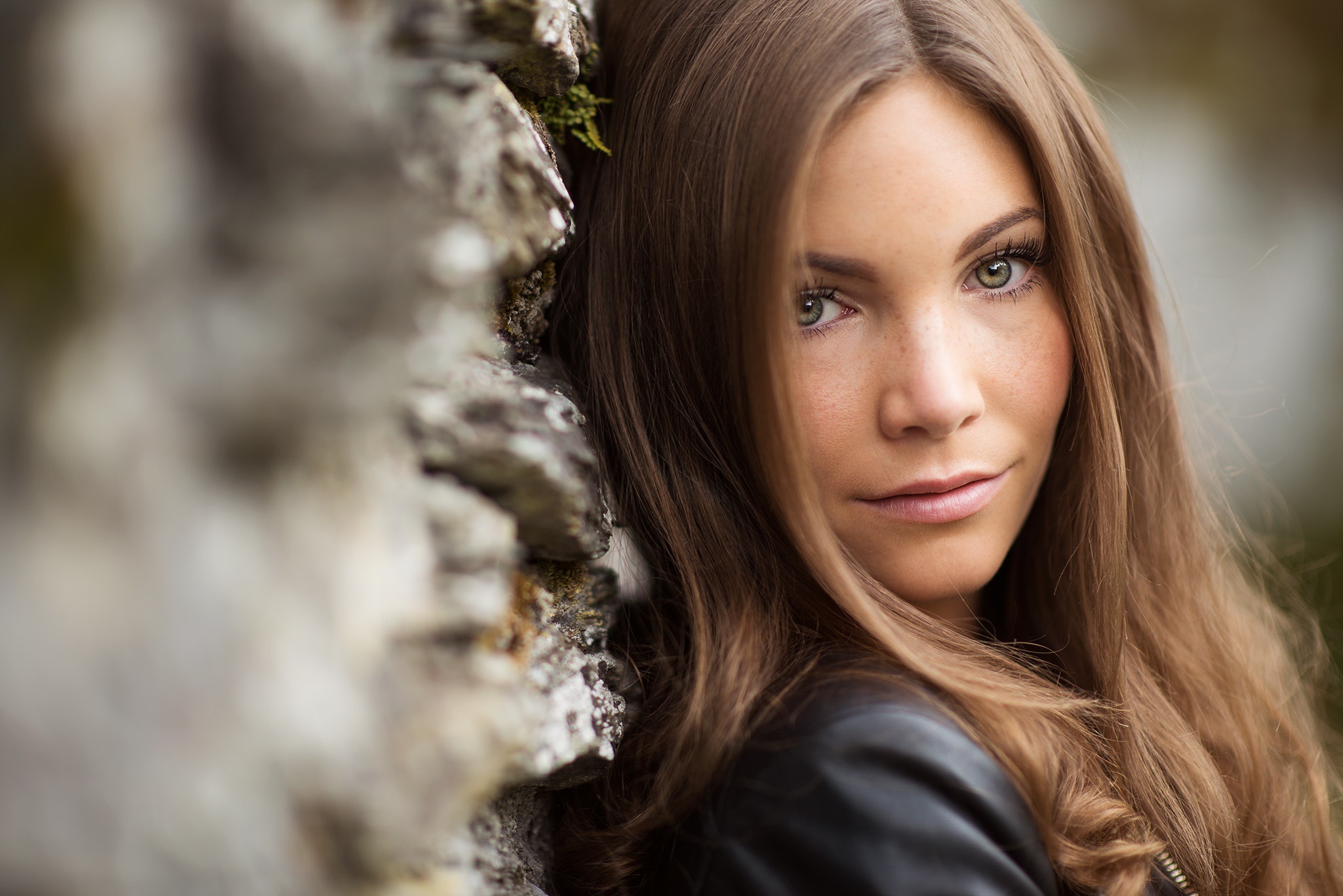 Download Woman Model HD Wallpaper by Mark Prinz