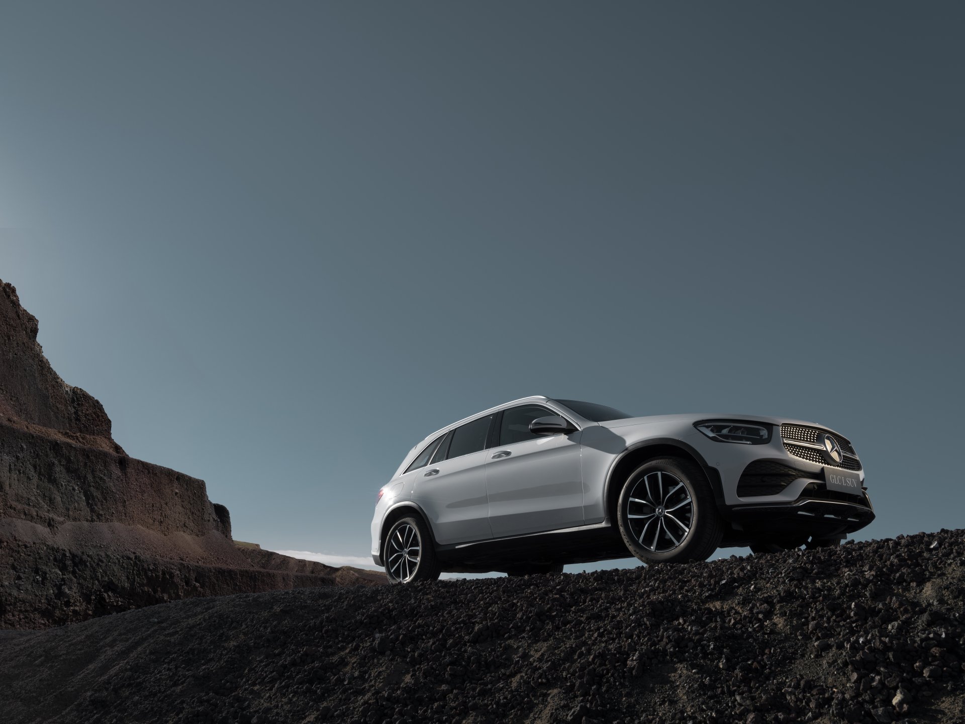 Download Vehicle Mercedes-Benz GLC-Class 8k Ultra HD Wallpaper