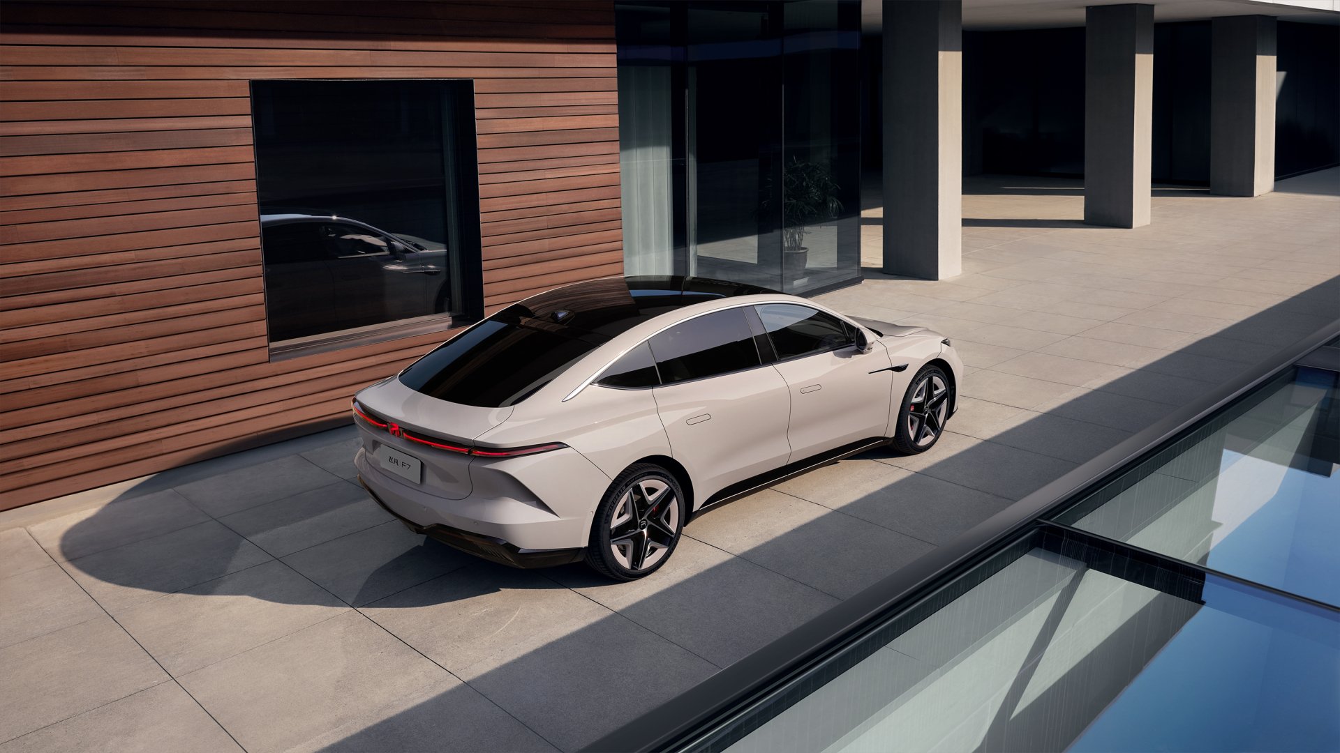 Download Vehicle Rising F7 HD Wallpaper