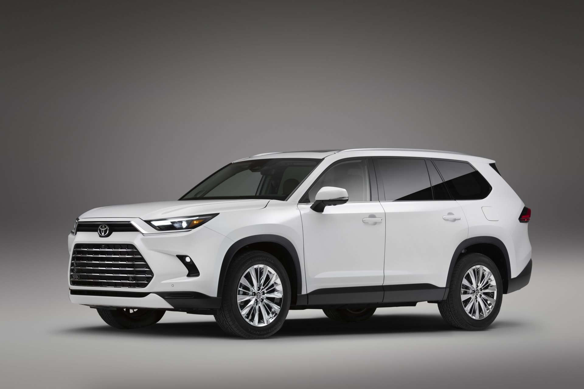 Download Vehicle Toyota Grand Highlander 4k Ultra HD Wallpaper