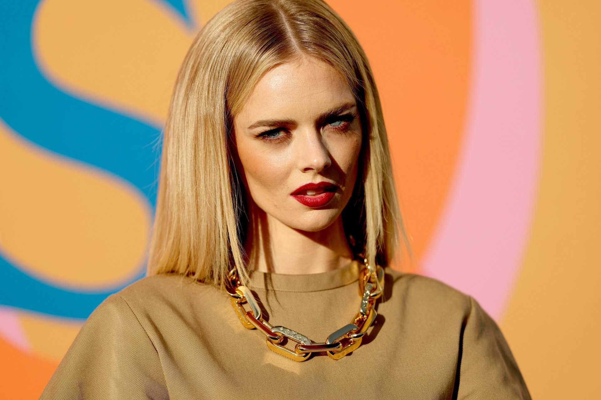 Download Celebrity Samara Weaving HD Wallpaper