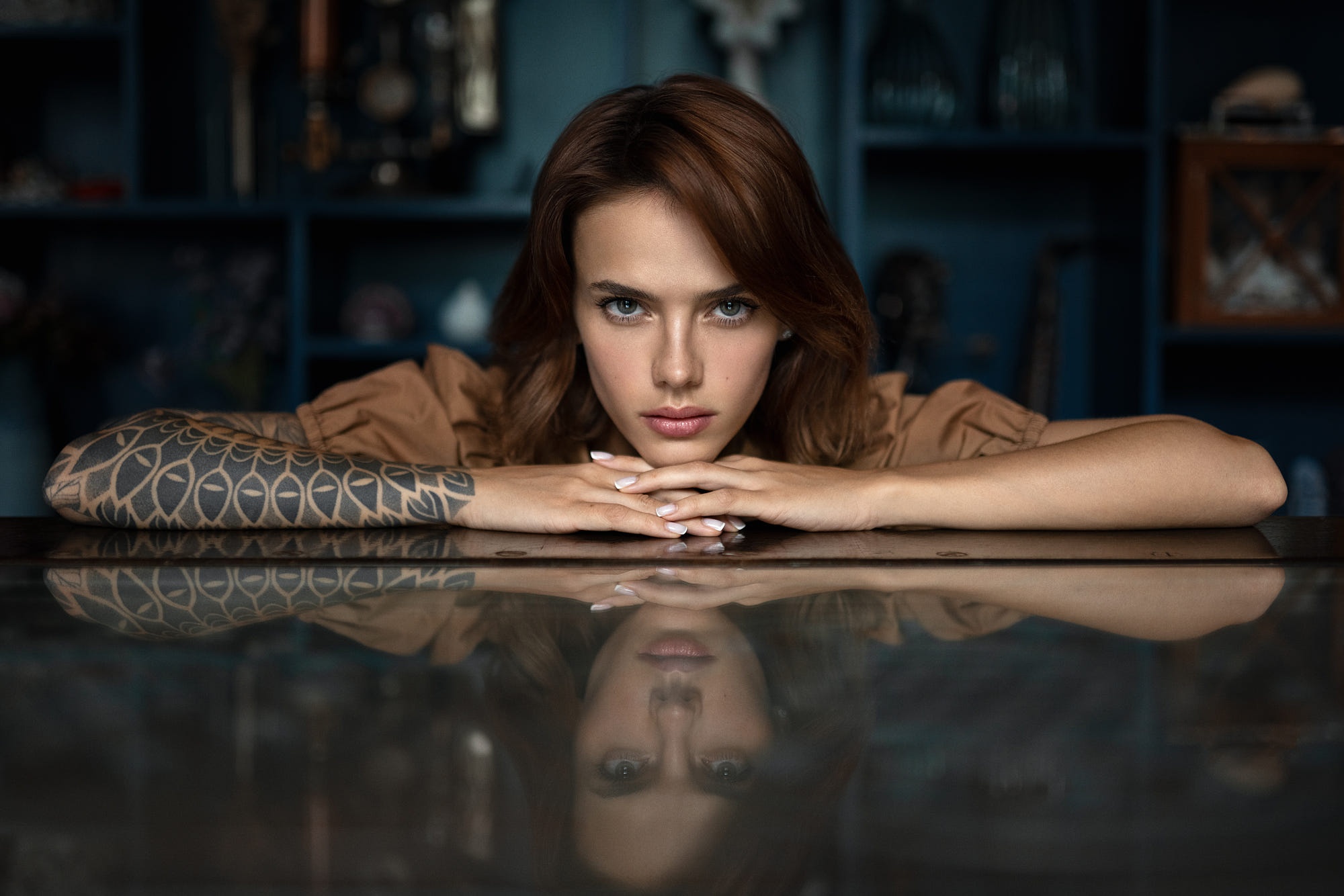 Download Tattoo Reflection Woman Model HD Wallpaper