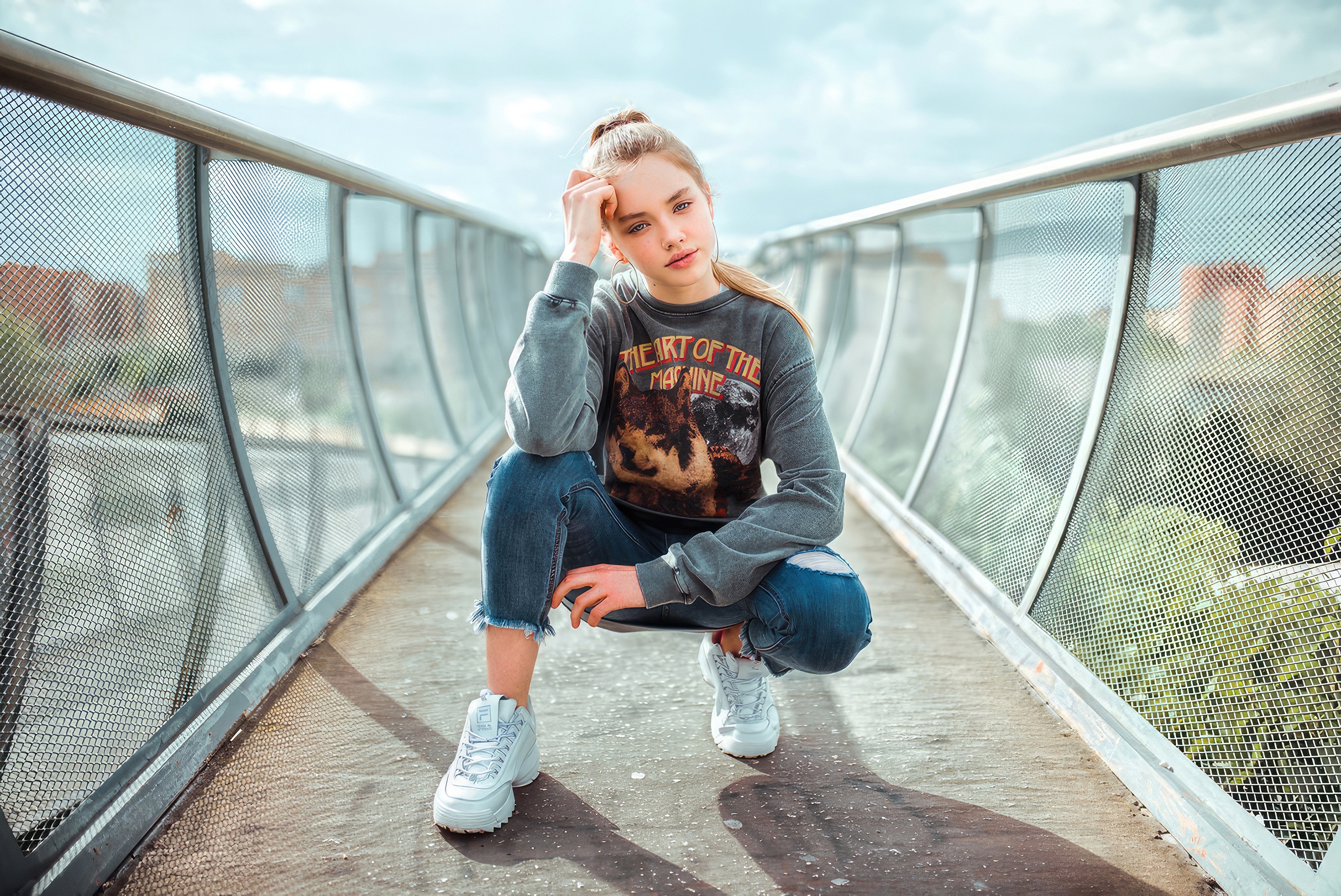 Download Woman Model HD Wallpaper