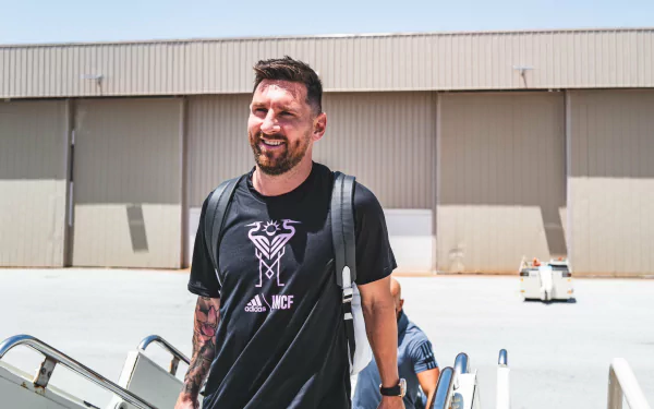 Stunning 8K Ultra HD Wallpaper of Lionel Messi with Inter Miami CF