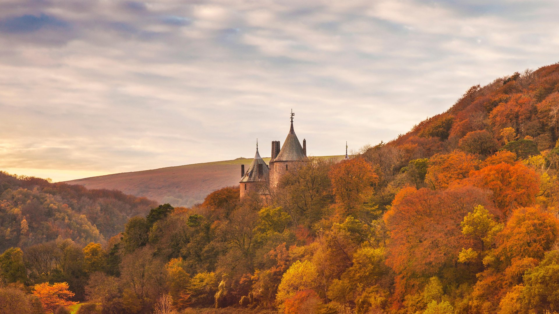 Castell Coch Castle: Stunning 4K Ultra HD Man-Made Autumn Fortress ...