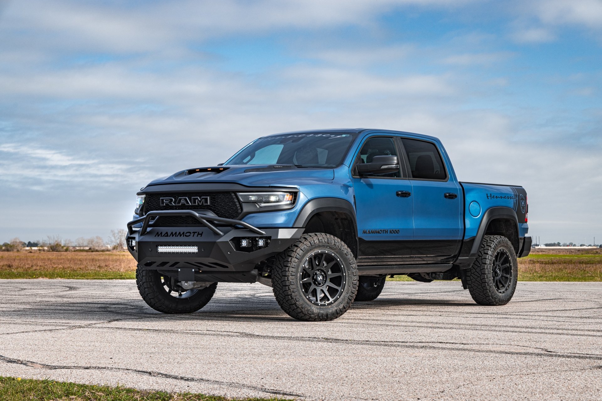 Hennessey Mammoth 1000 Desktop Wallpapers Phone Wallpaper PFP Gifs