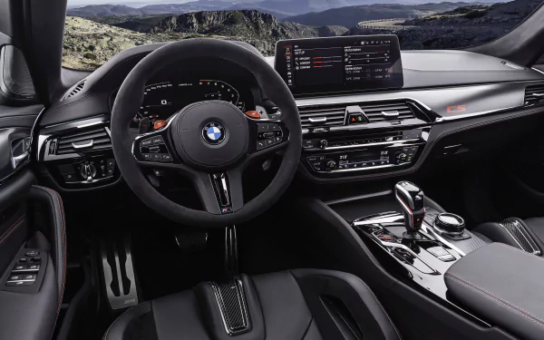 BMW M5 CS in 4K Ultra HD – Dynamic Power Unleashed