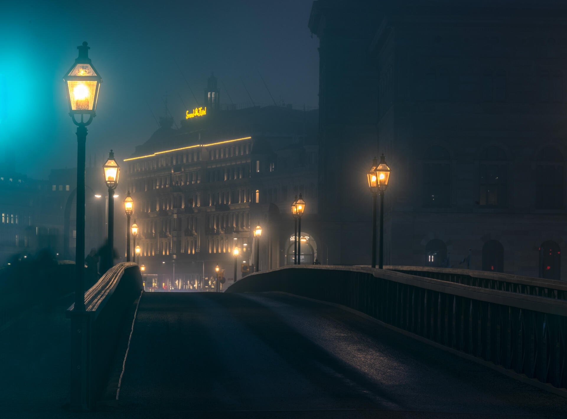 5K Midnight Haze: Urban Bridge at Night