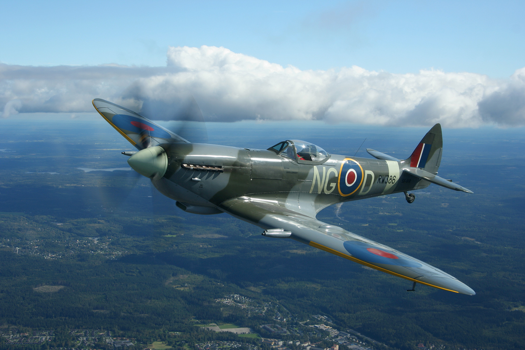 HD Wallpaper Of The Iconic Supermarine Spitfire Mk 9 HD Wallpaper Of The Iconic Supermarine Spitfire Mk 9