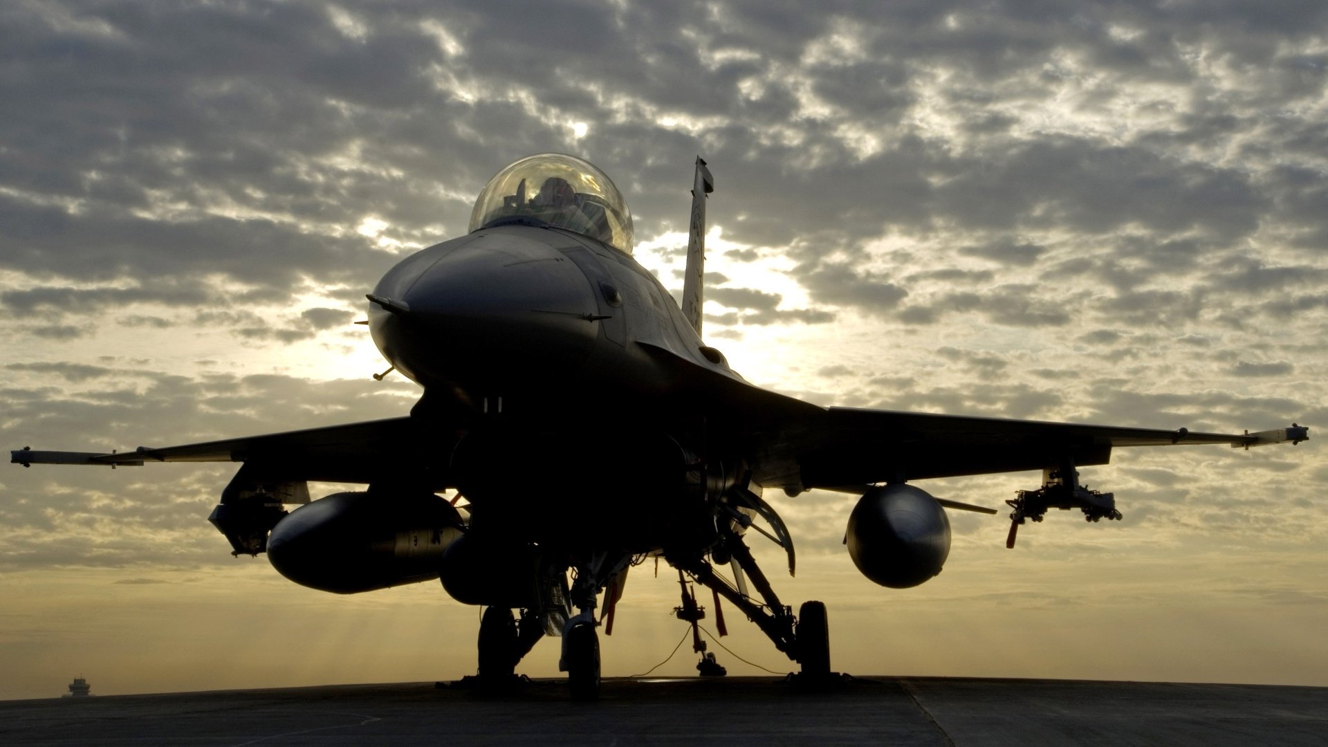 Download Military General Dynamics F-16 Fighting Falcon HD Wallpaper