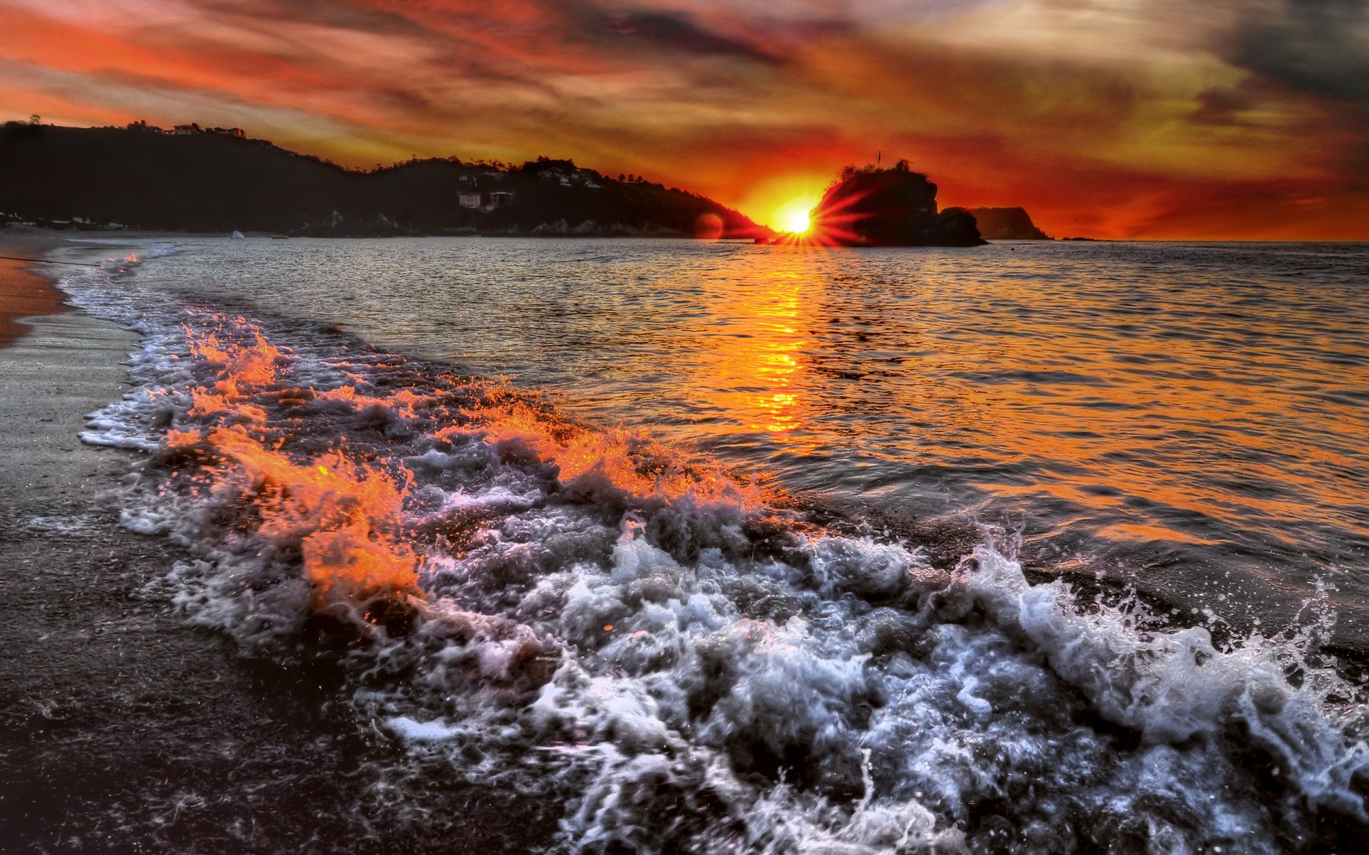 Sunset Surge — 2K Quad HD Beach Wallpaper