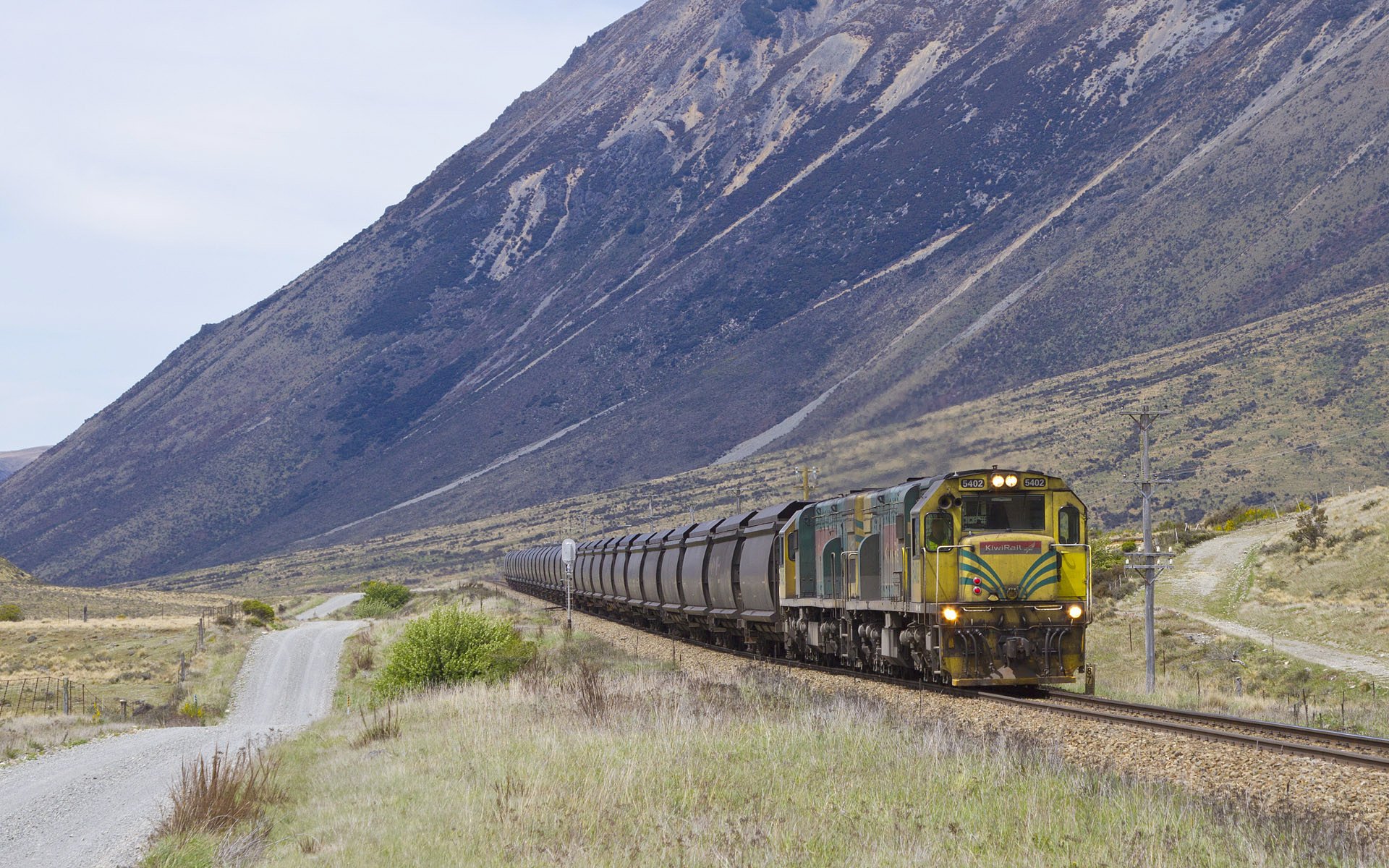 Download Vehicle Train HD Wallpaper