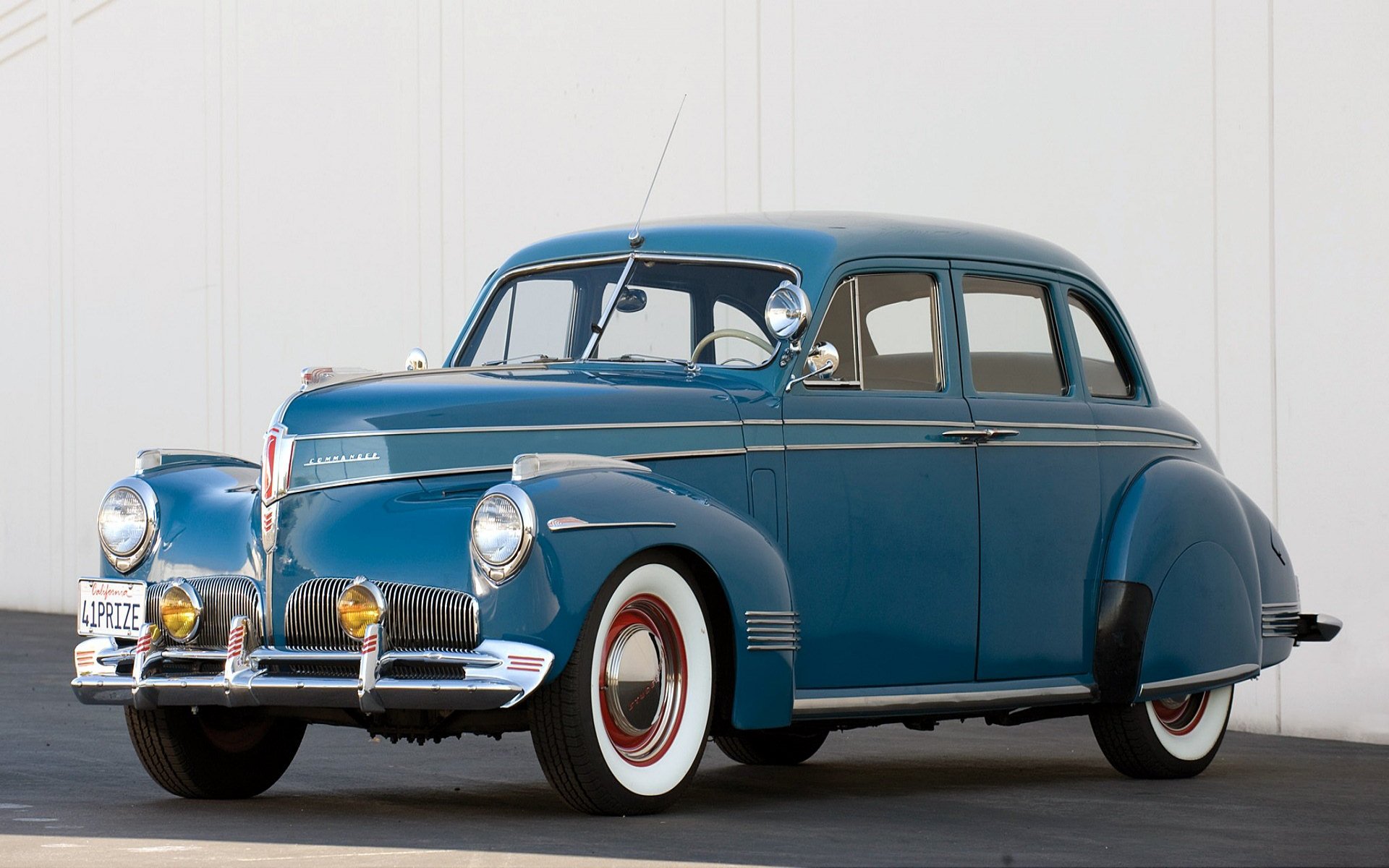 Classic Studebaker: HD Wallpaper of a Timeless Vehicle