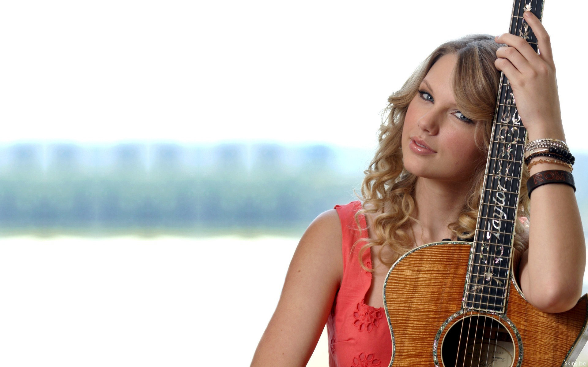 Taylor Swift Country Style