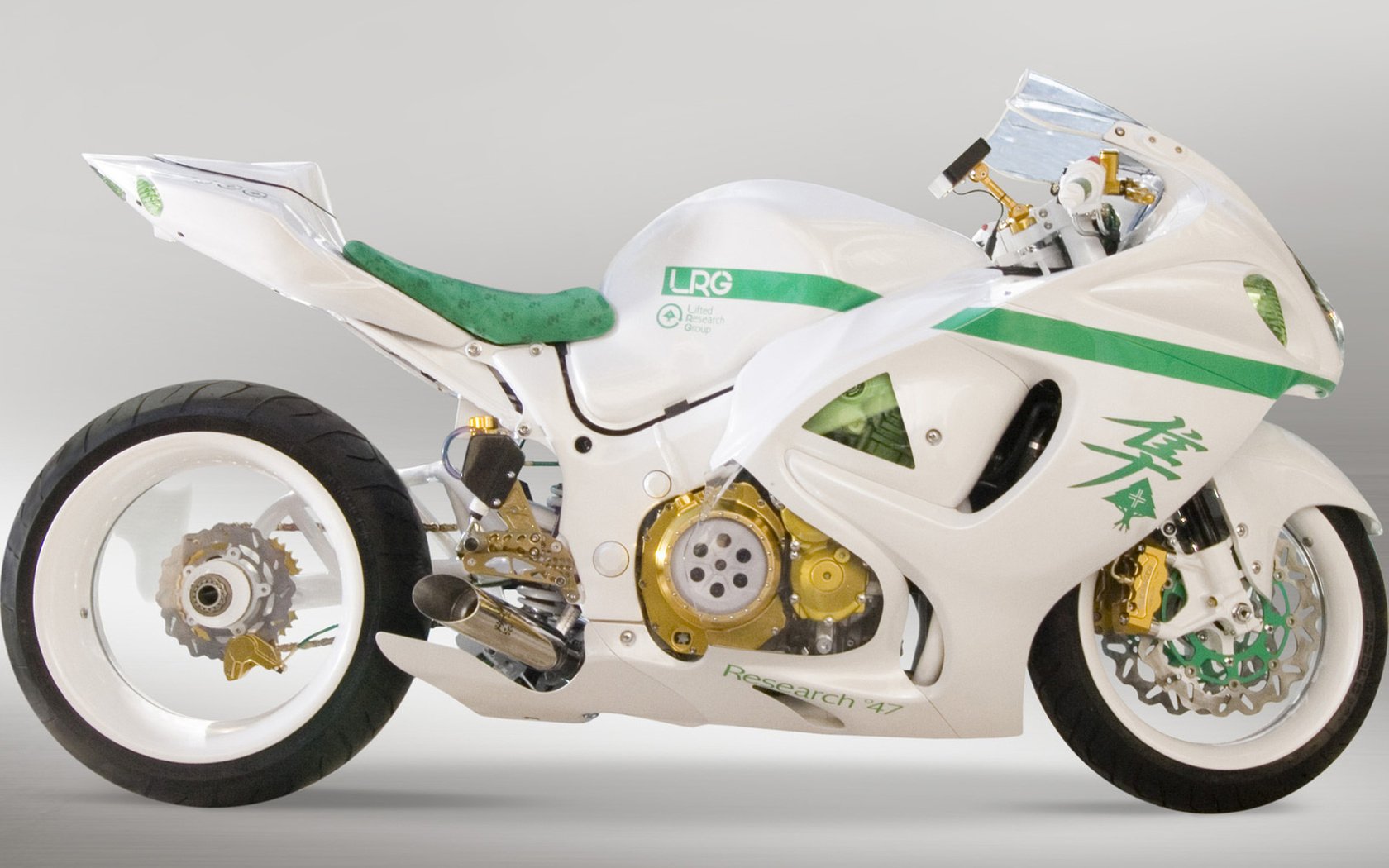 Stunning HD Motorcycle Wallpaper: A White Beauty on Wheels