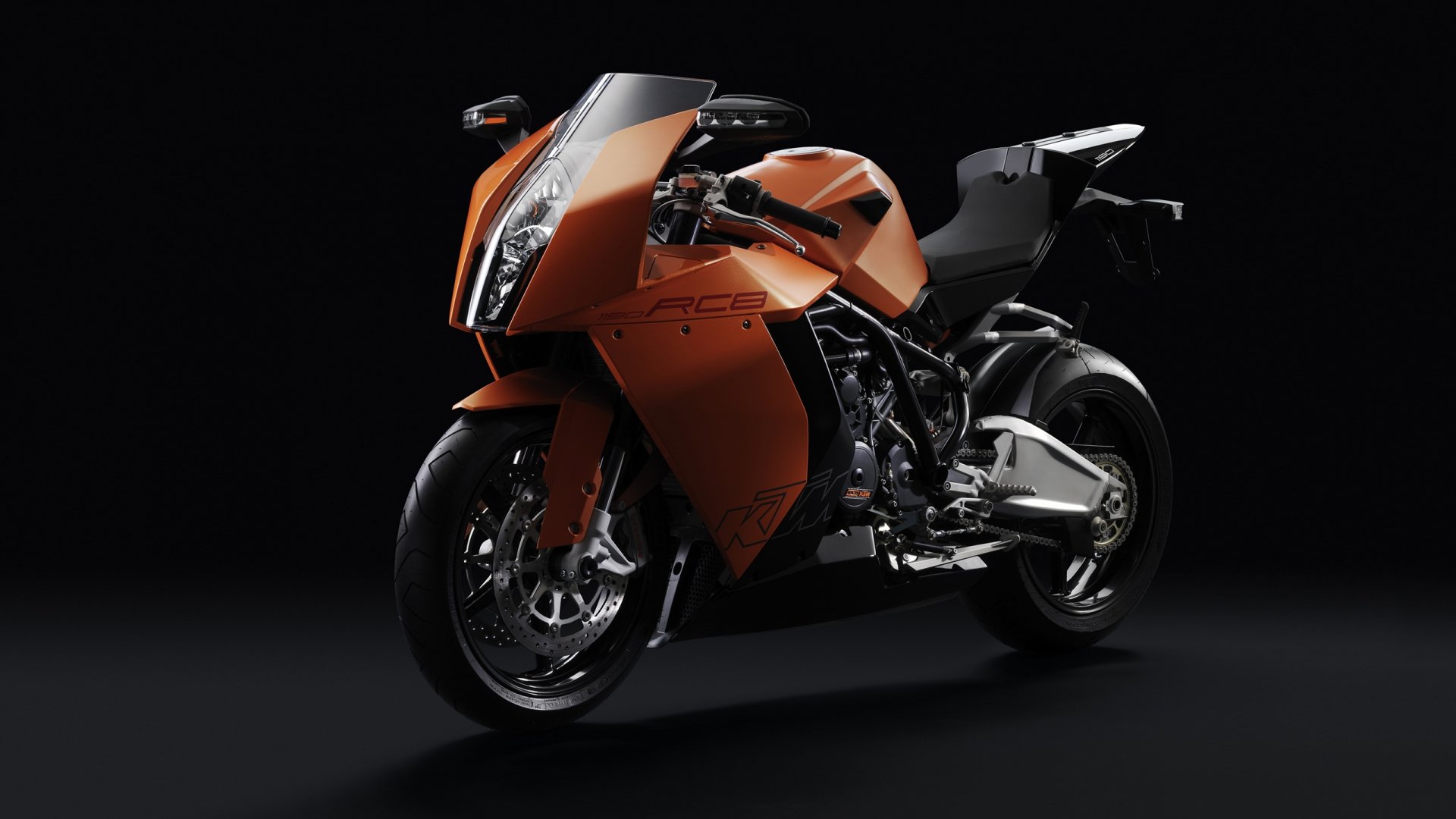 Stunning HD Wallpaper of a Sleek Motorcycle