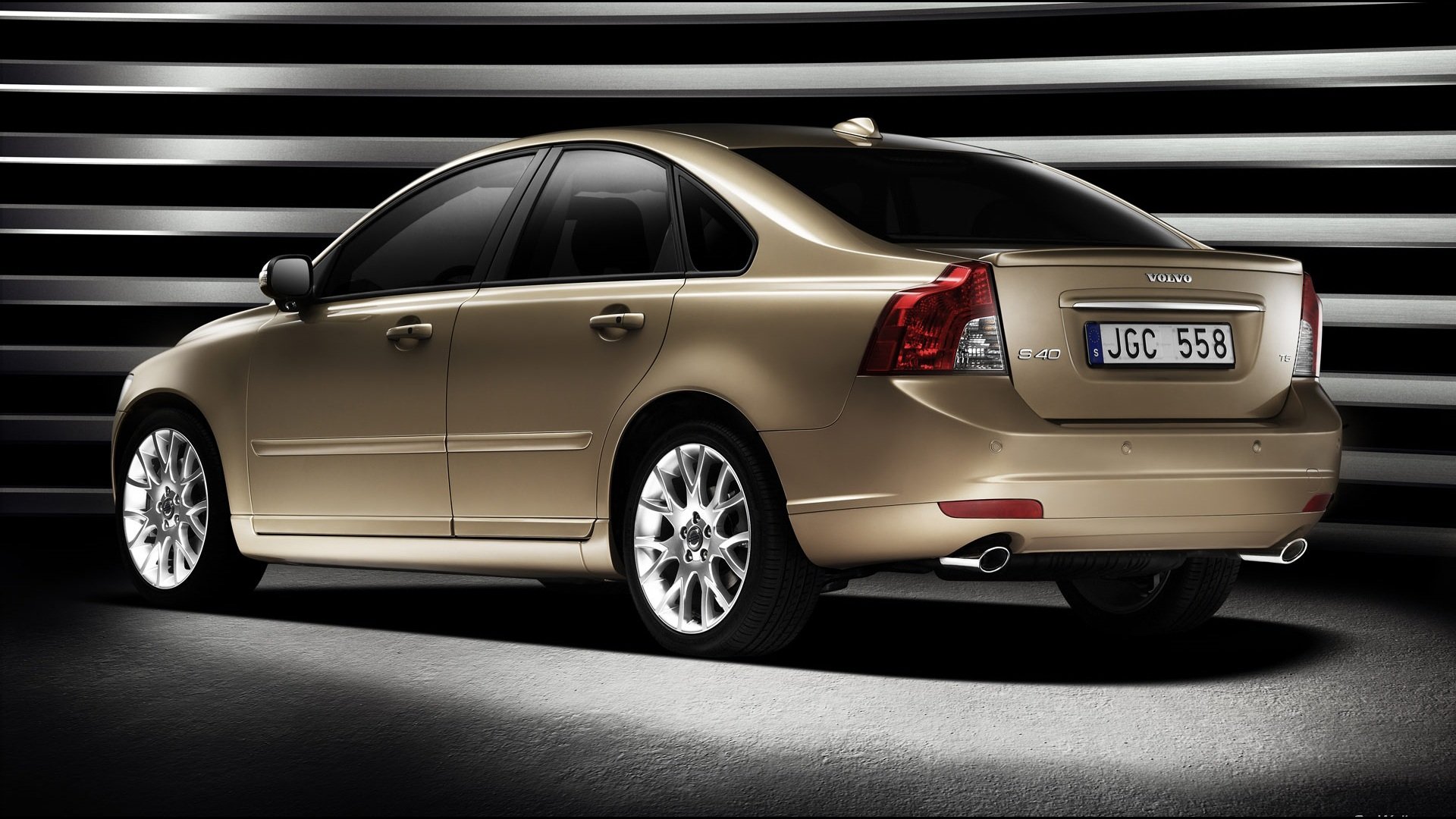Download Vehicle Volvo HD Wallpaper