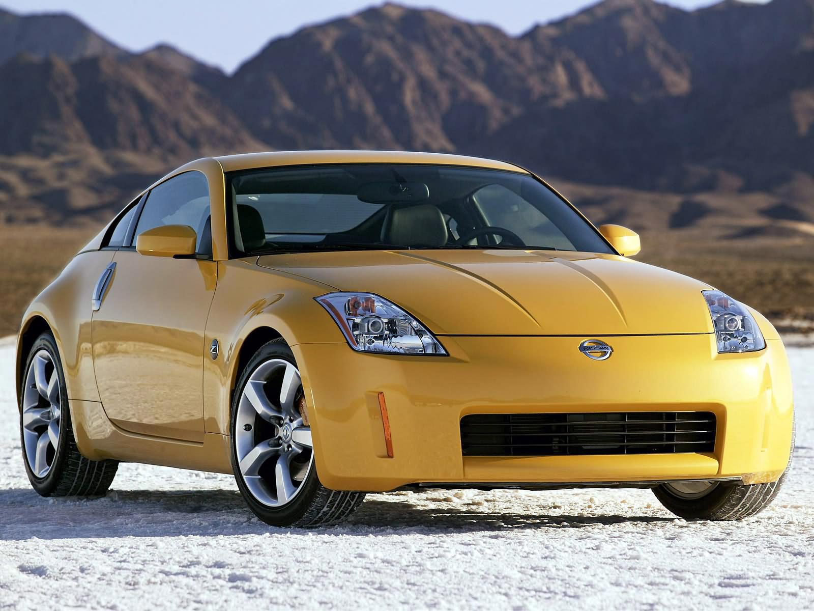 Download Vehicle Nissan Wallpaper