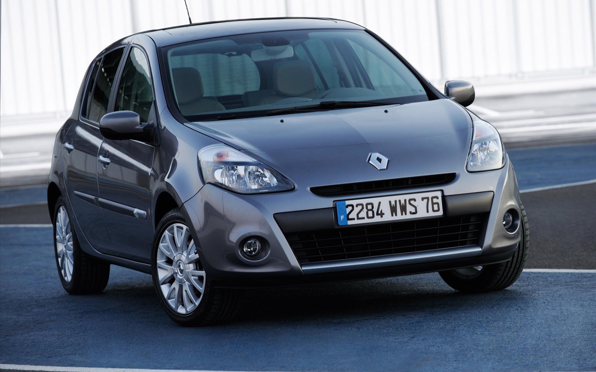Download Vehicle Renault HD Wallpaper | 1920x1200 | Wallpaper Abyss