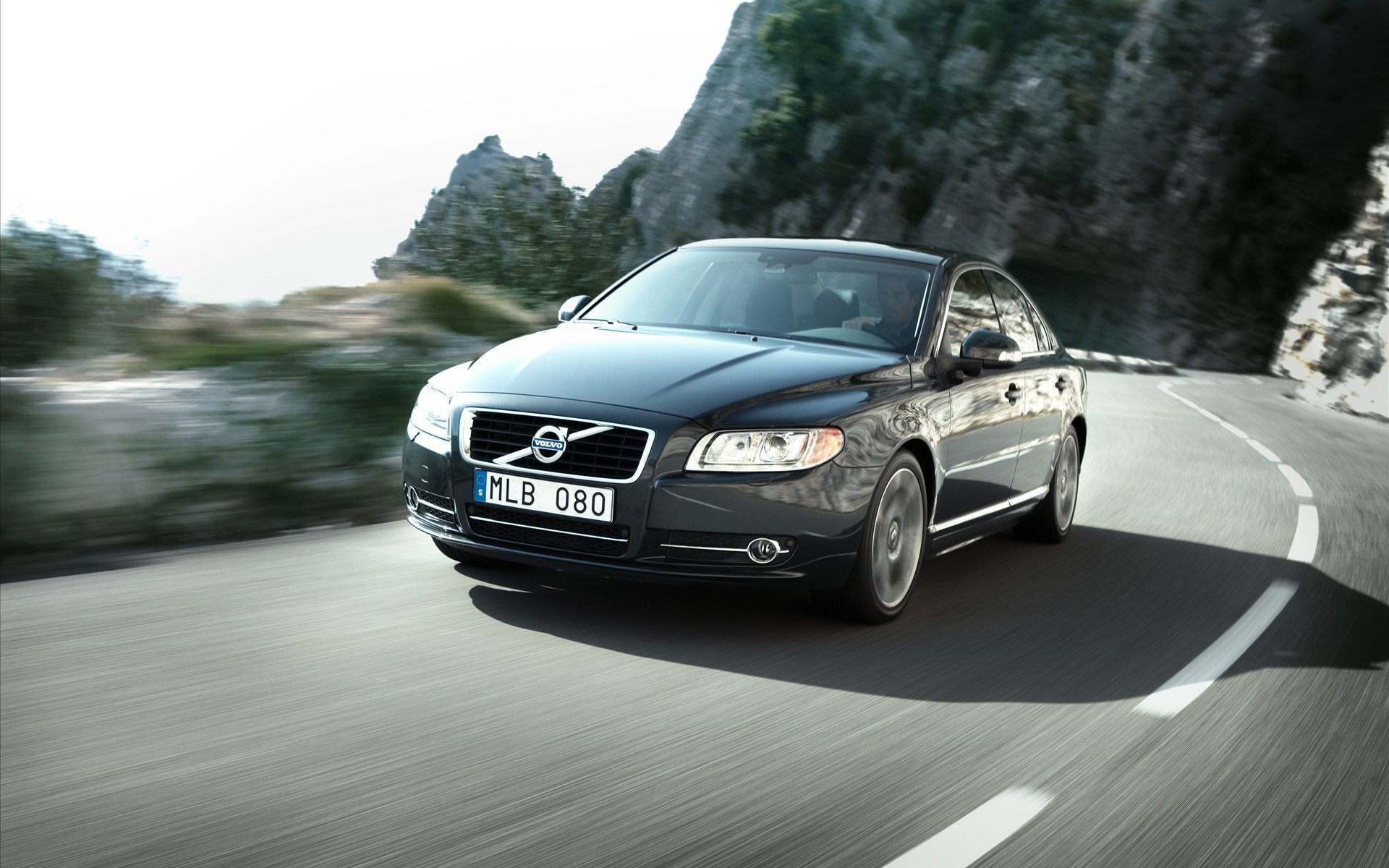 Download Vehicle Volvo HD Wallpaper | 1920x1200 | Wallpaper Abyss