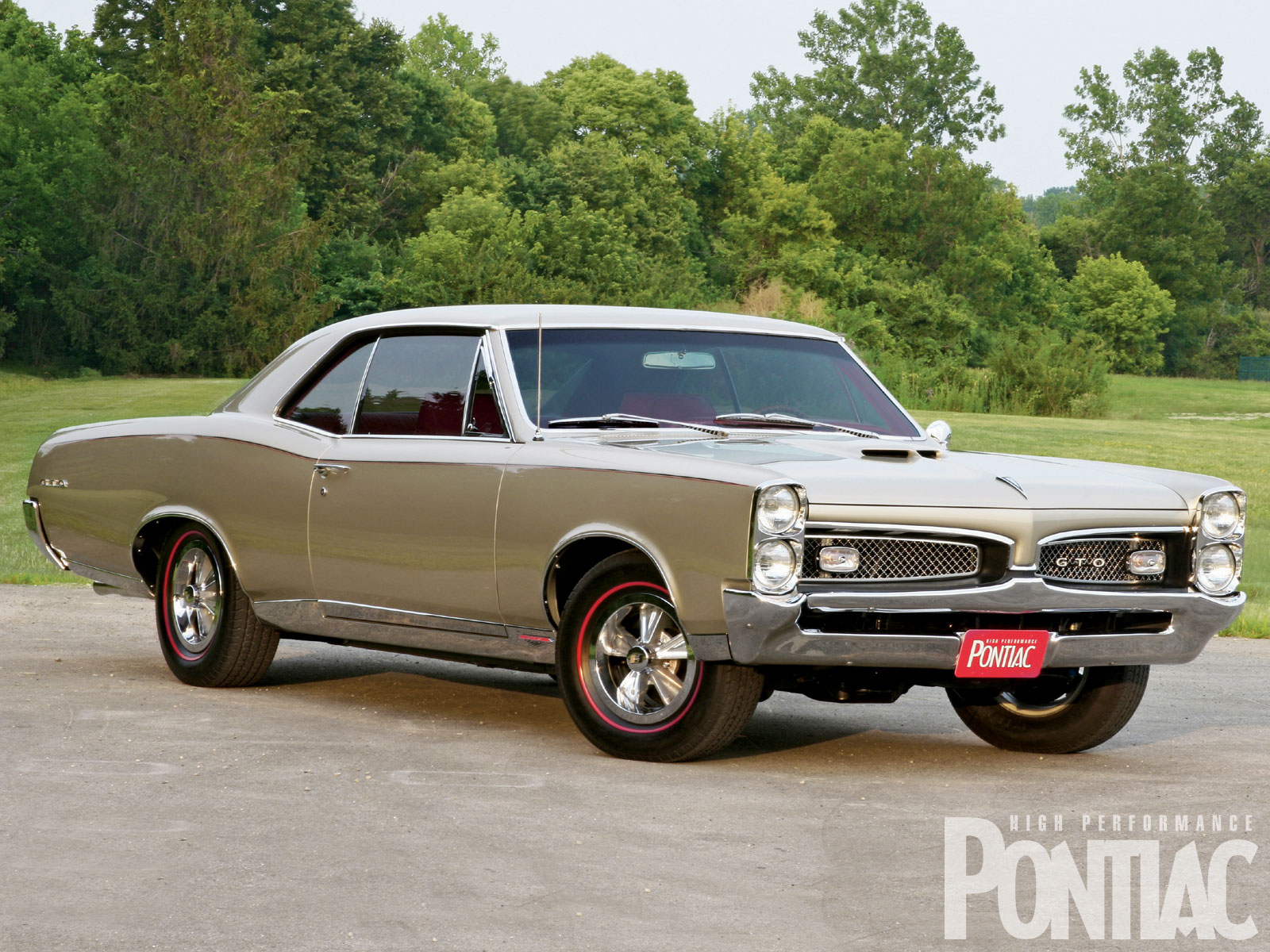 Download Vehicle Pontiac Wallpaper
