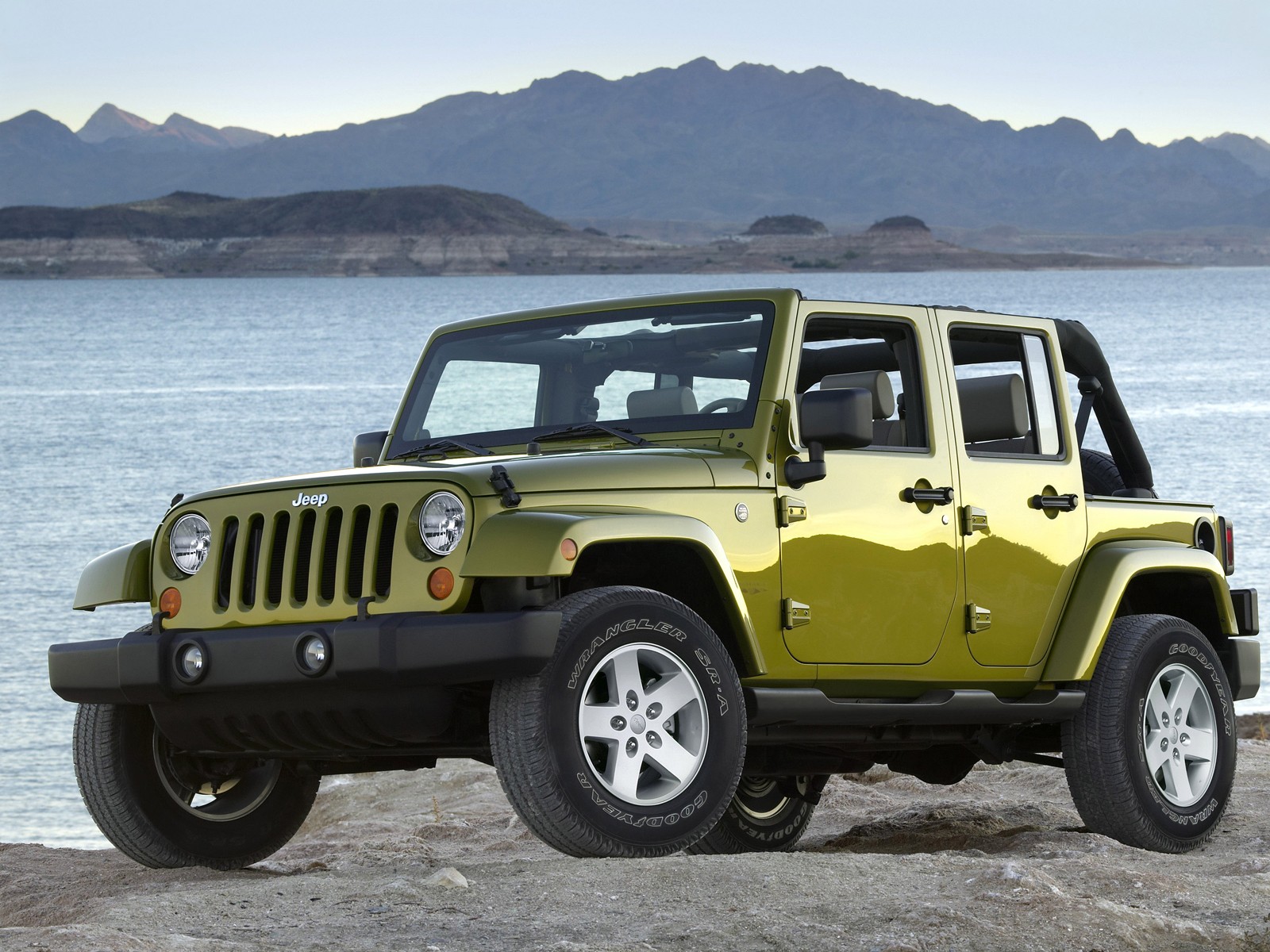 Download Vehicle Jeep Wallpaper