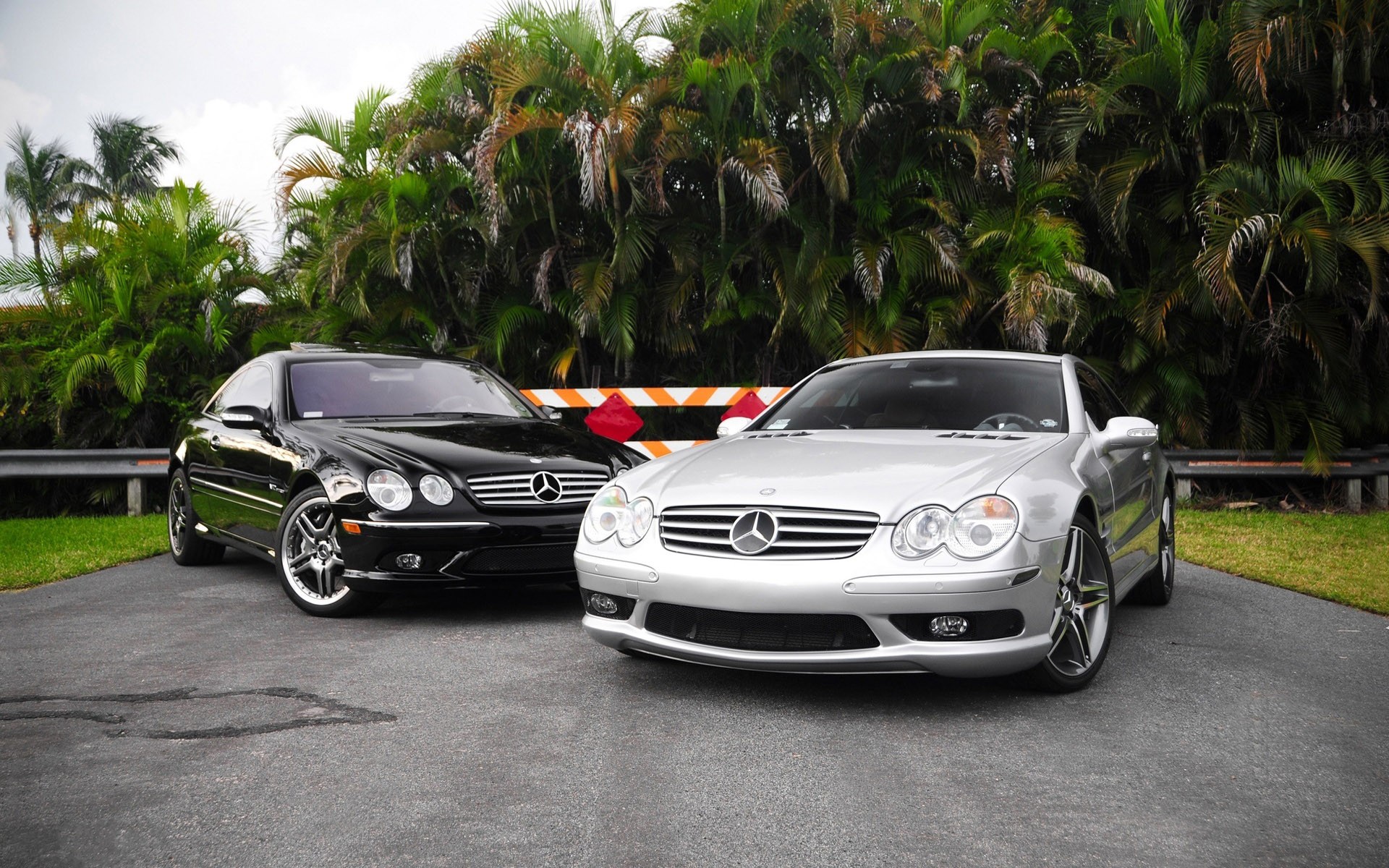 Download Vehicle Mercedes HD Wallpaper