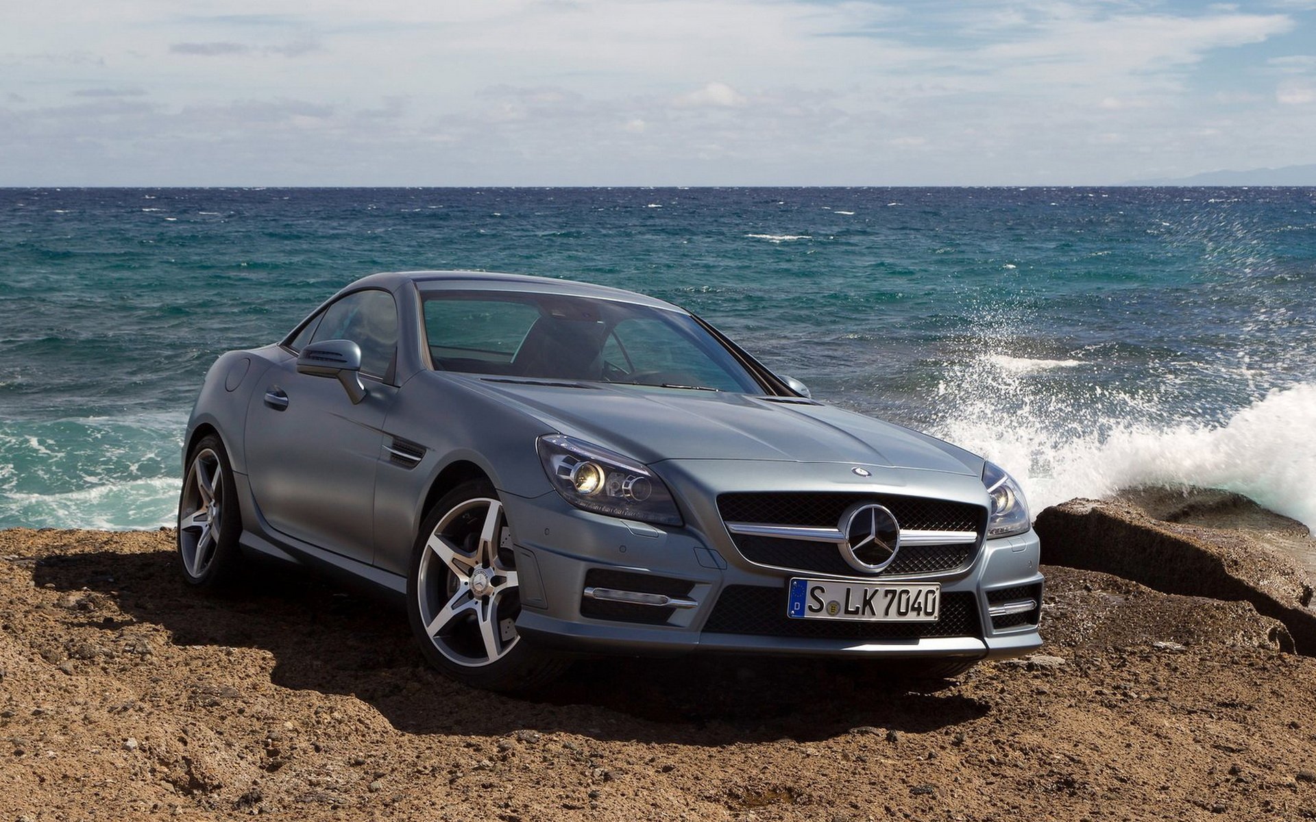 Download Vehicle Mercedes HD Wallpaper