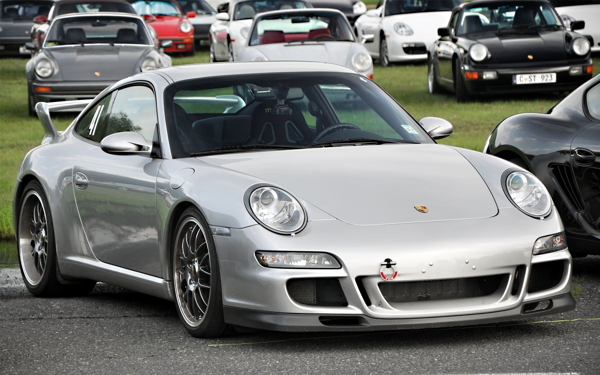 Download Vehicle Porsche HD Wallpaper