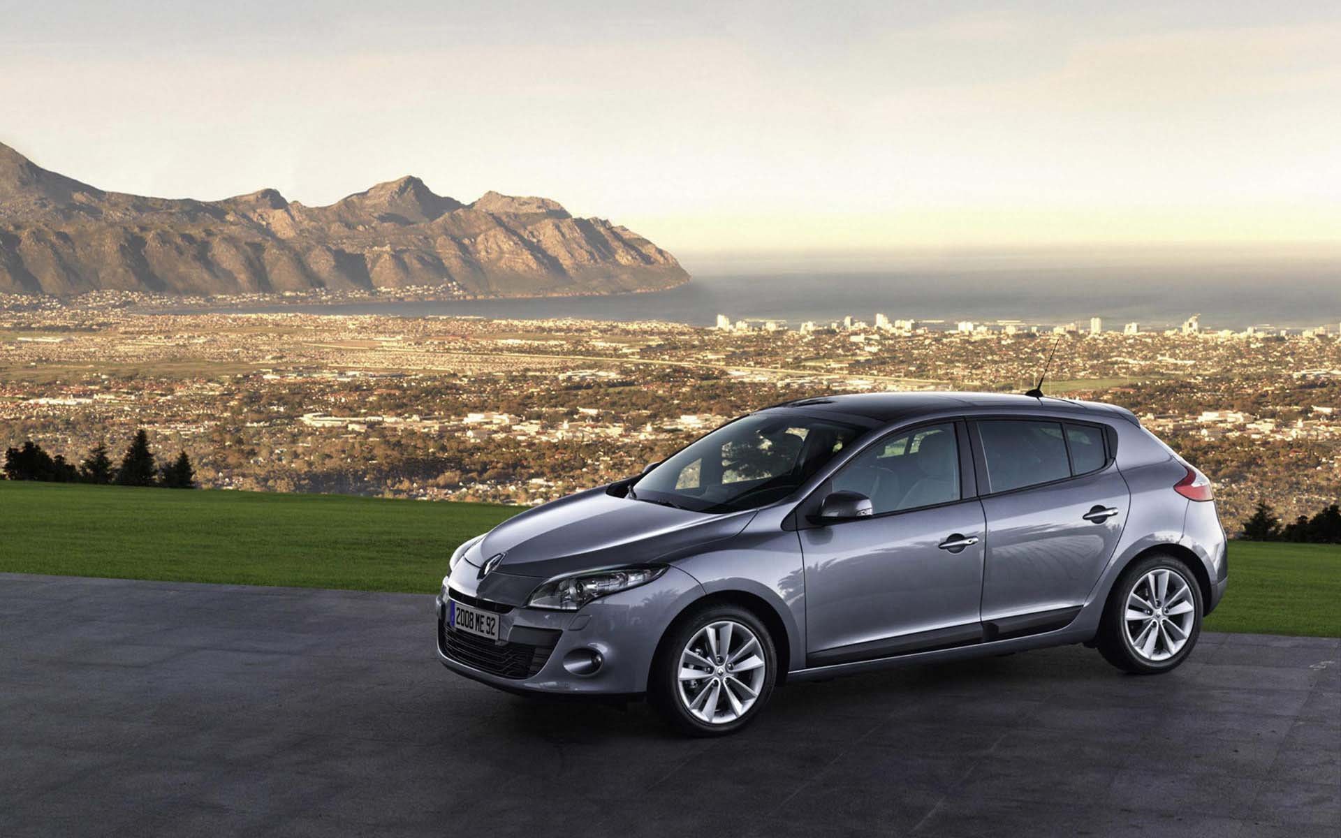 Download Vehicle Renault HD Wallpaper