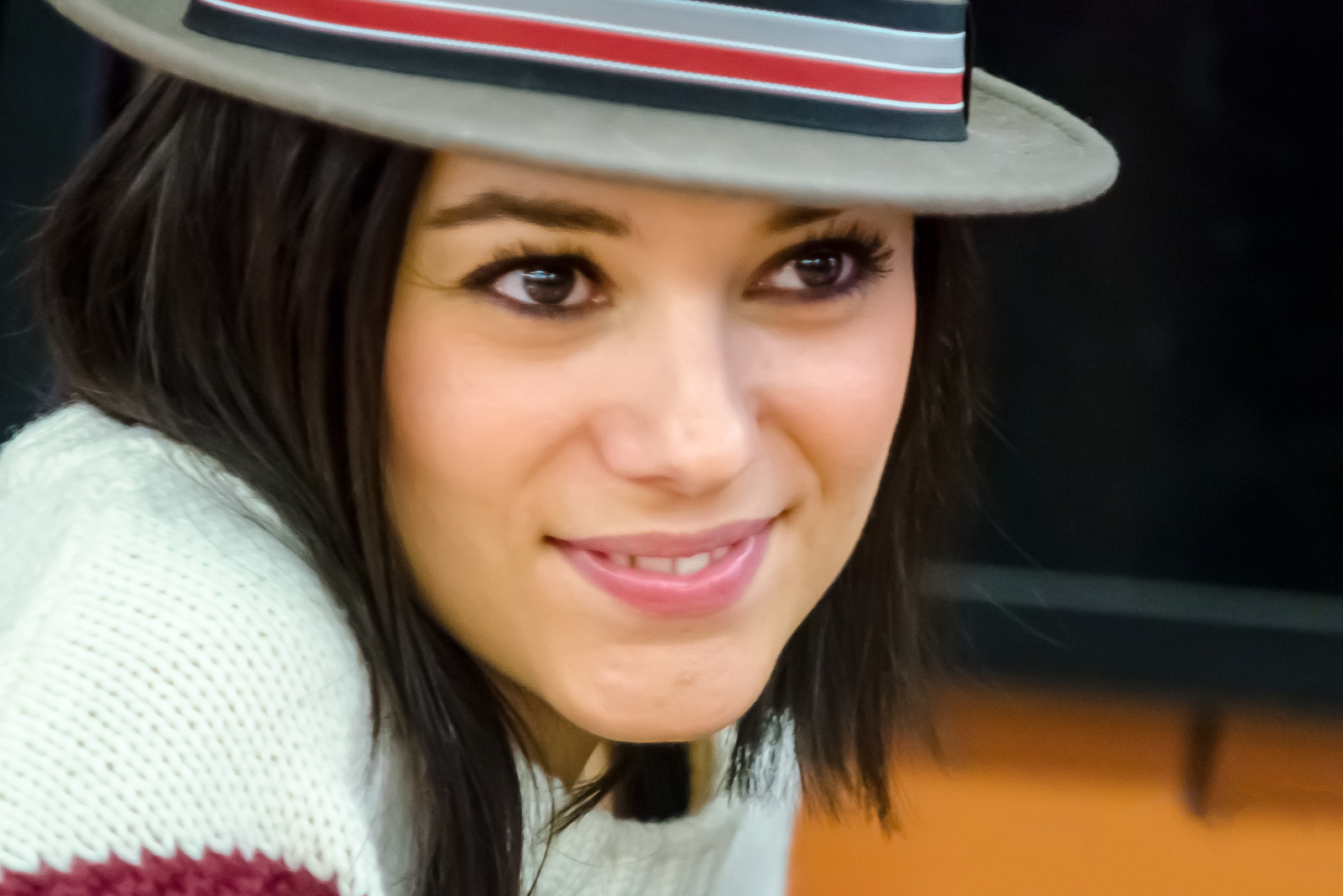 Download Music Alizée Wallpaper