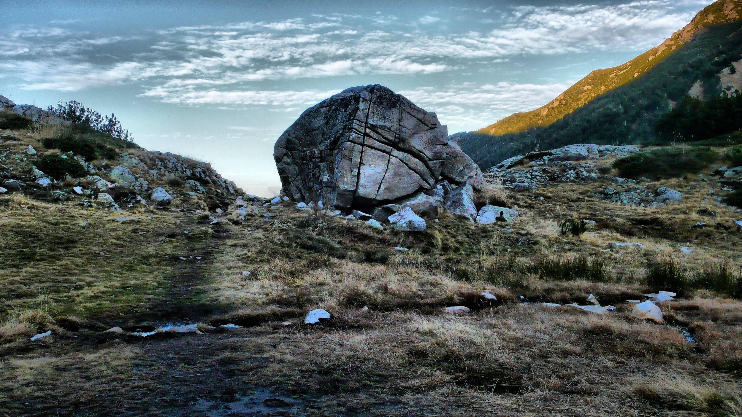 Download Nature Rock HD Wallpaper